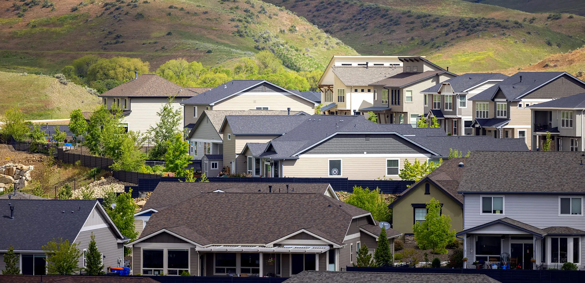 Sales of Existing Homes in U.S. Rise as Inventory Picks Up - Bloomberg