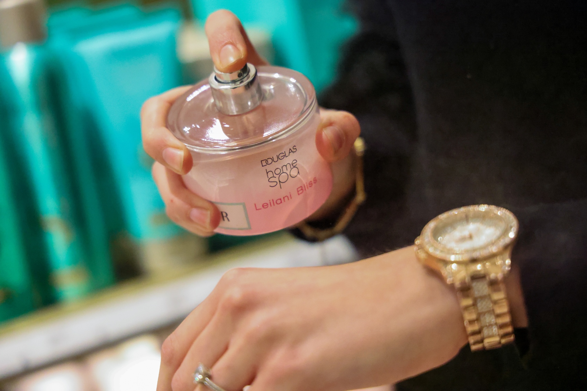 Galderma Prices Shares at Top End, Boosting Europe IPO Market - Bloomberg