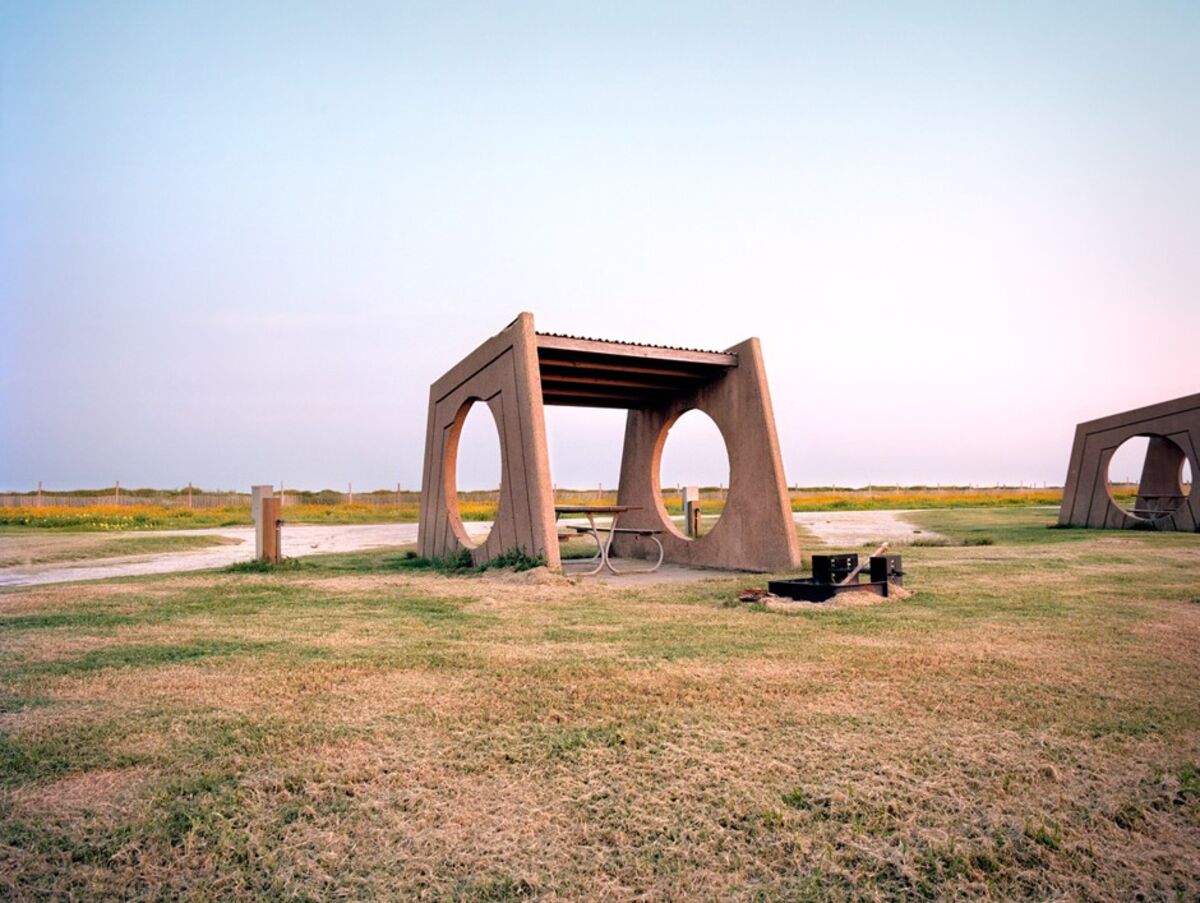 A Disappearing American Original: The Roadside Rest Area - Bloomberg