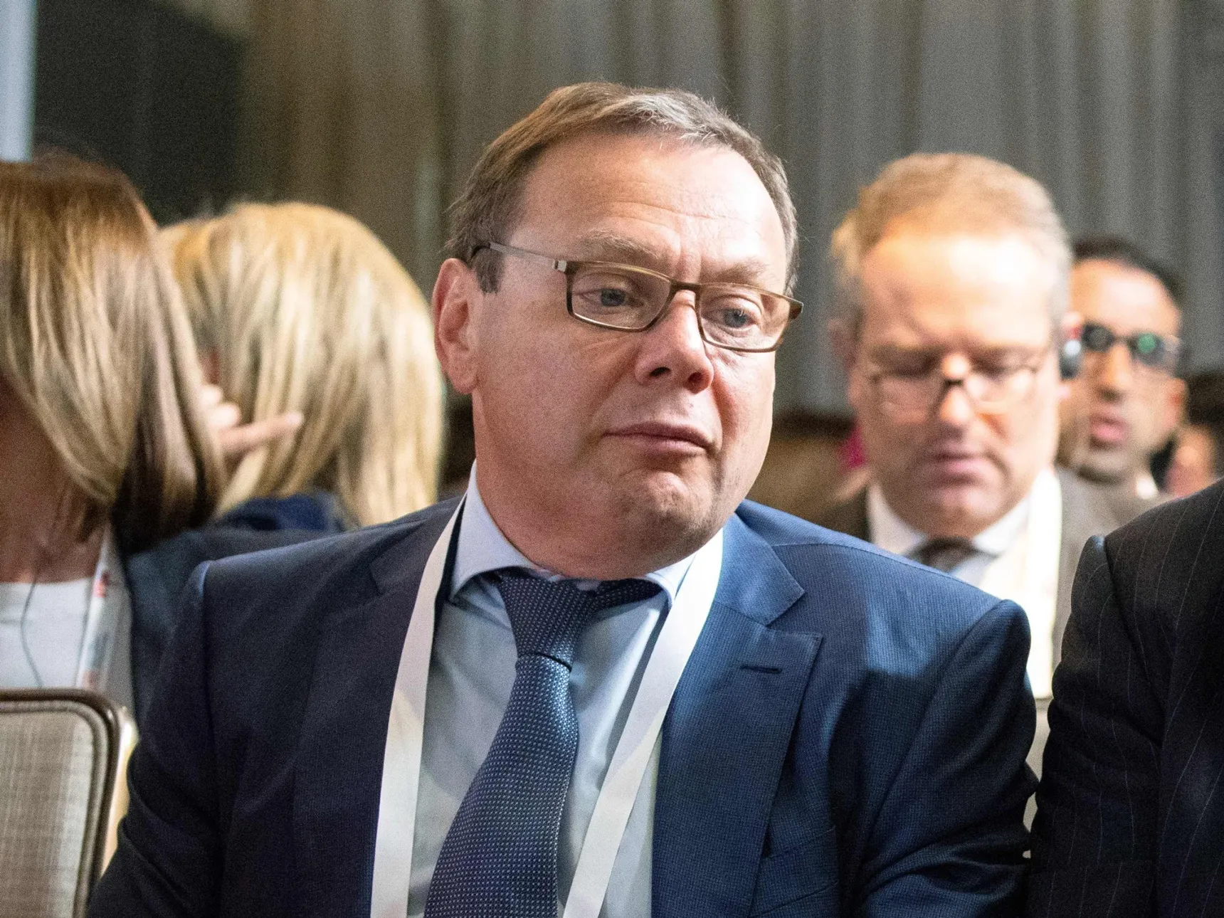 Russian Billionaires Sue After EU Ultimatum to List All Assets in Six ...