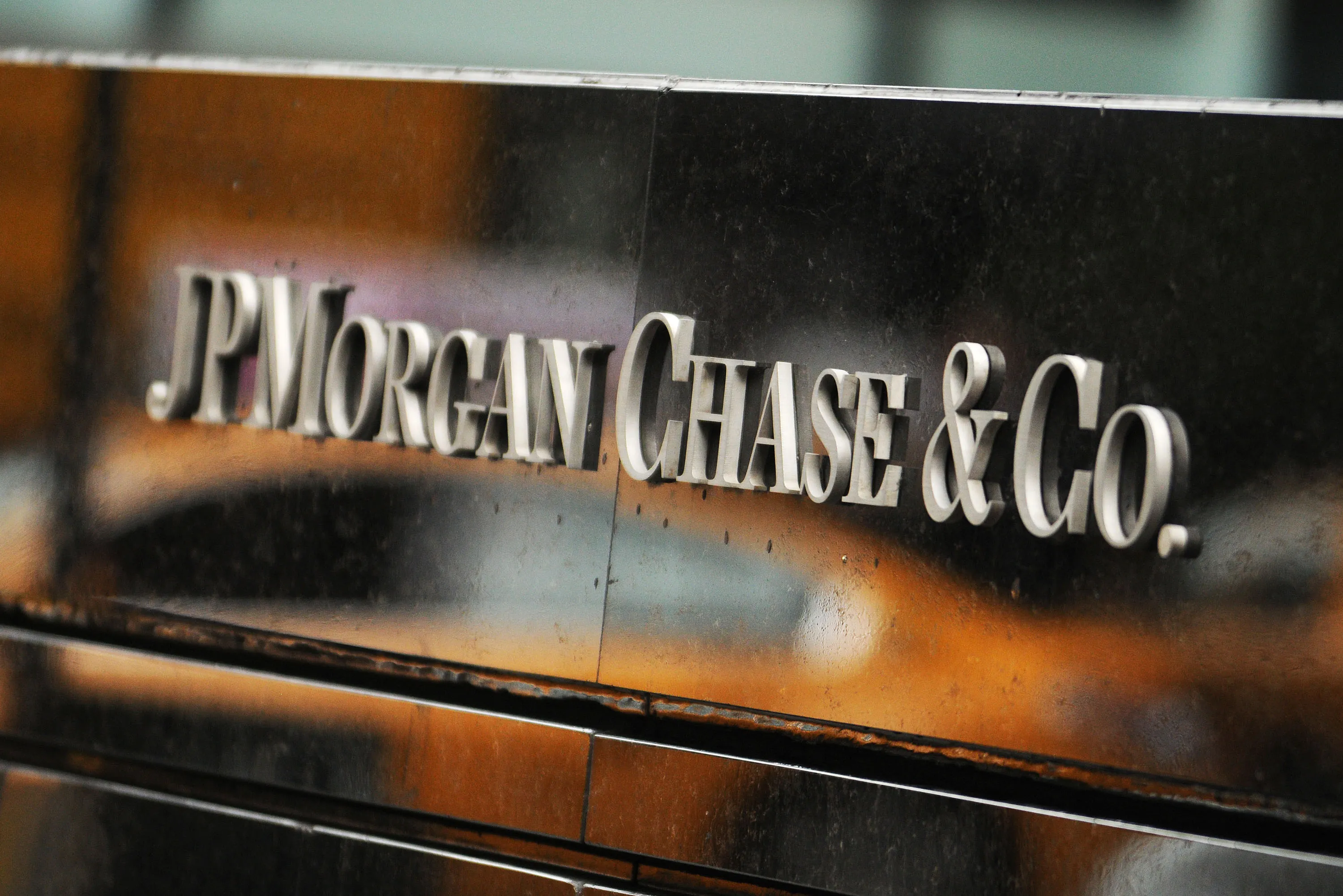 JPMorgan Gold Trader Christian Trunz Says Boss Coached Him to Lie About ...