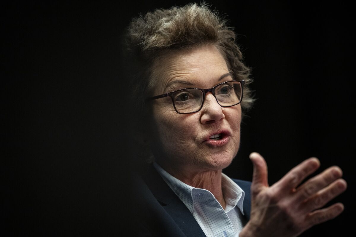 Daly Says Fed Should ‘Keep an Open Mind’ About December Rate Cut ...