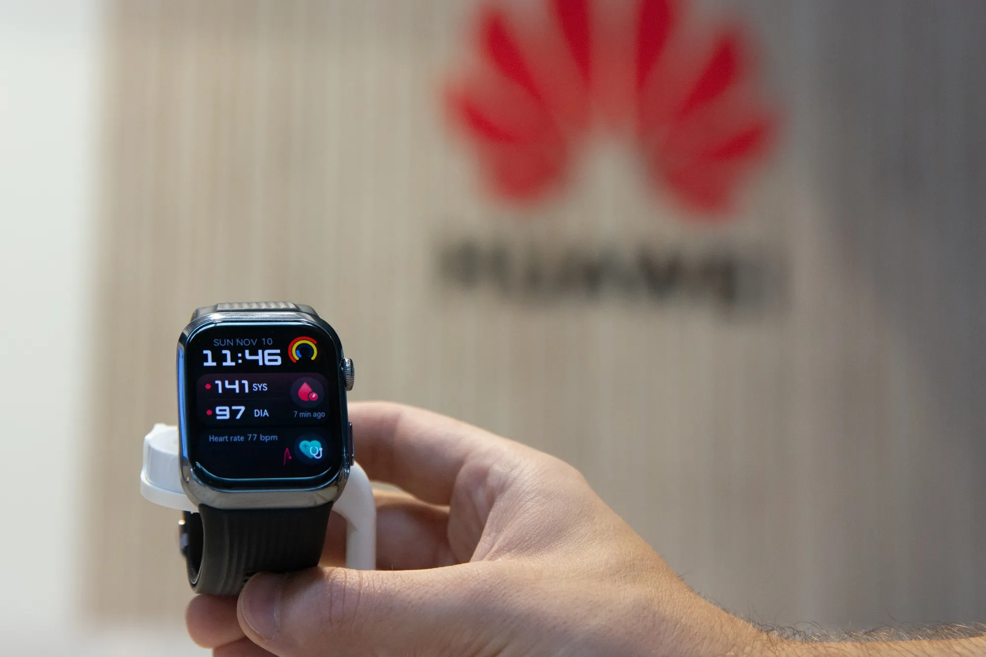 Huawei Sees China Smart Watch Boom as Subsidized Medical Device - Bloomberg