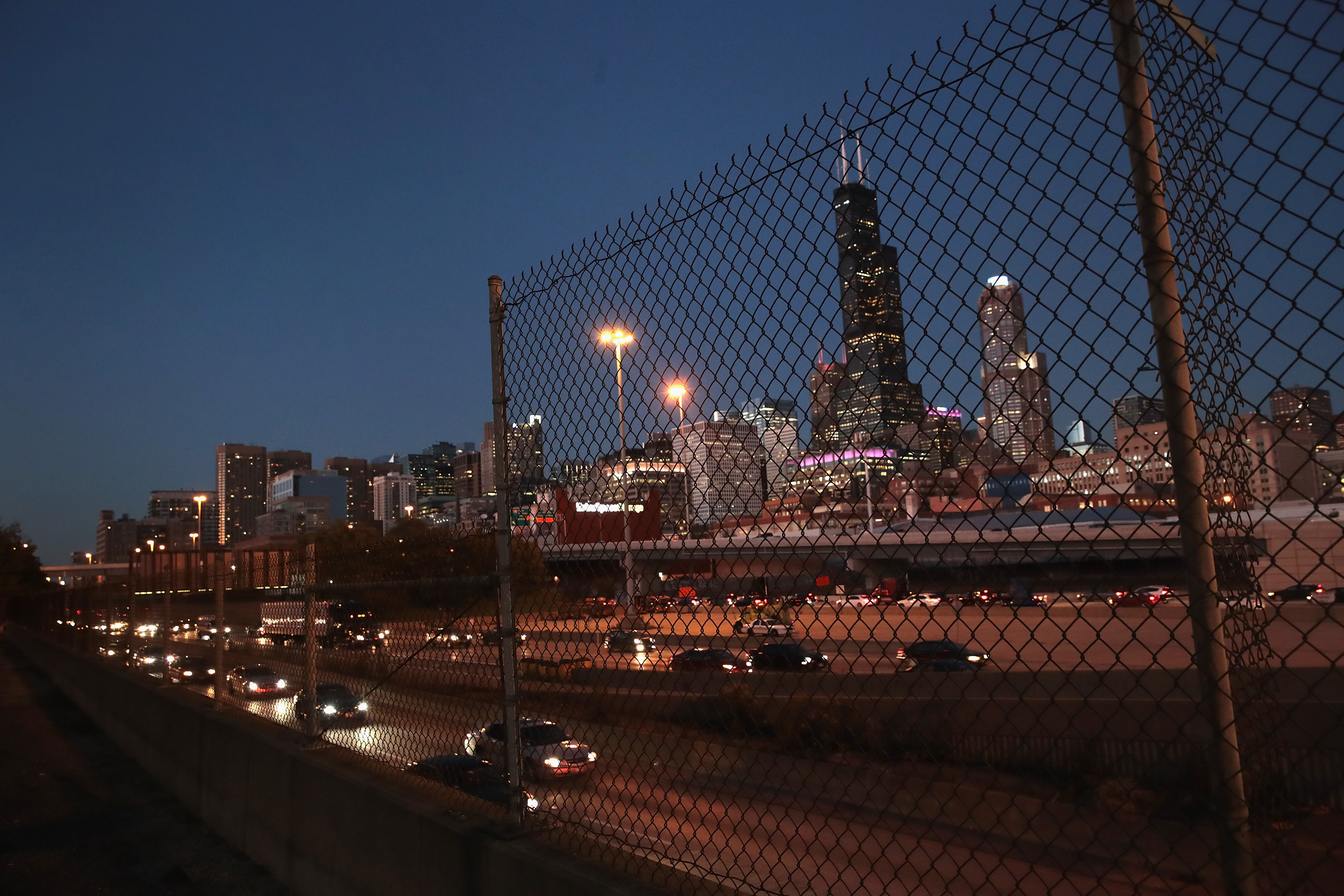 Police: 3 Undercover Officers Shot, Wounded in Chicago - Bloomberg