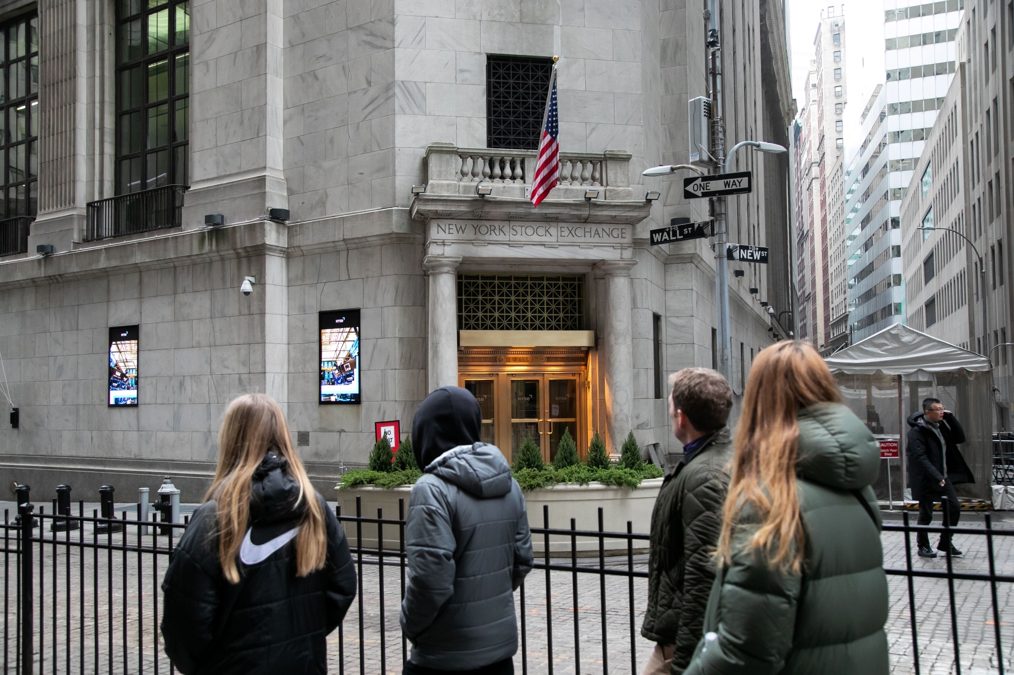 Young Americans’ Wealth Growth Outpace Older Generations Since Pandemic ...
