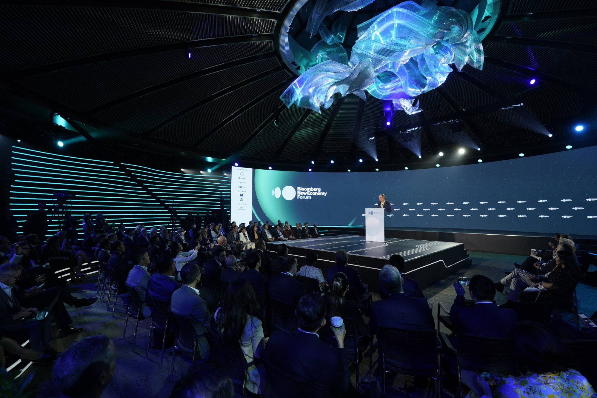 Leaders Talk Poland Missile, ESG Investing, Climate Change at New ...