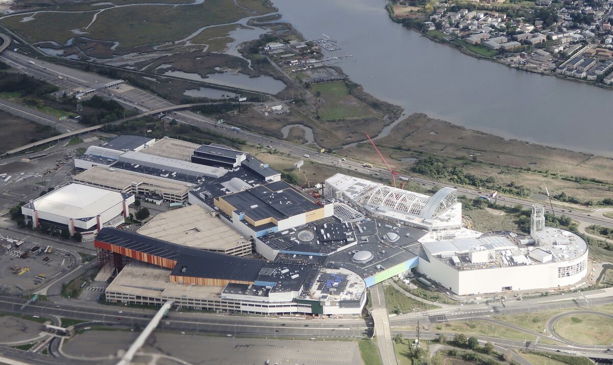 N.J. Mega Mall, Other High-Risk Muni Deals at Make-or-Break Year ...