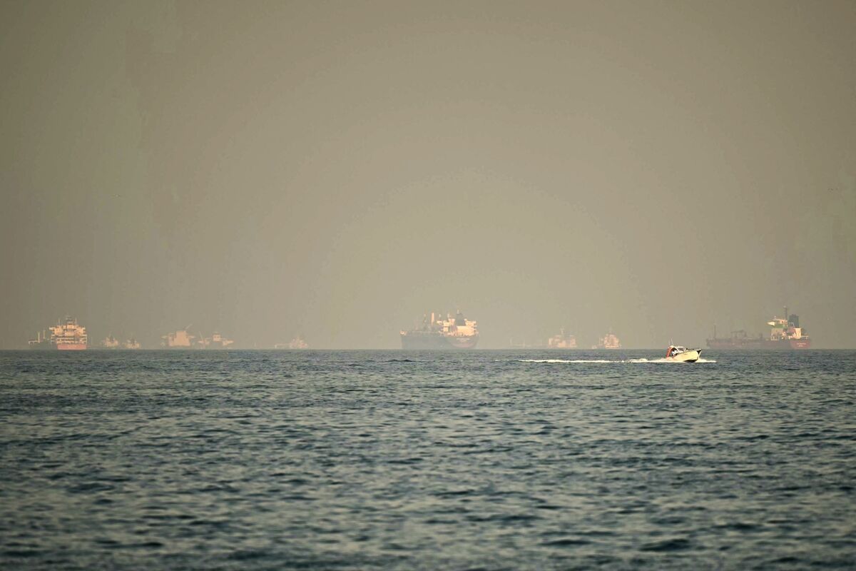Ships Come Under Gunfire Near Strait of Hormuz, UK Navy Says - Bloomberg