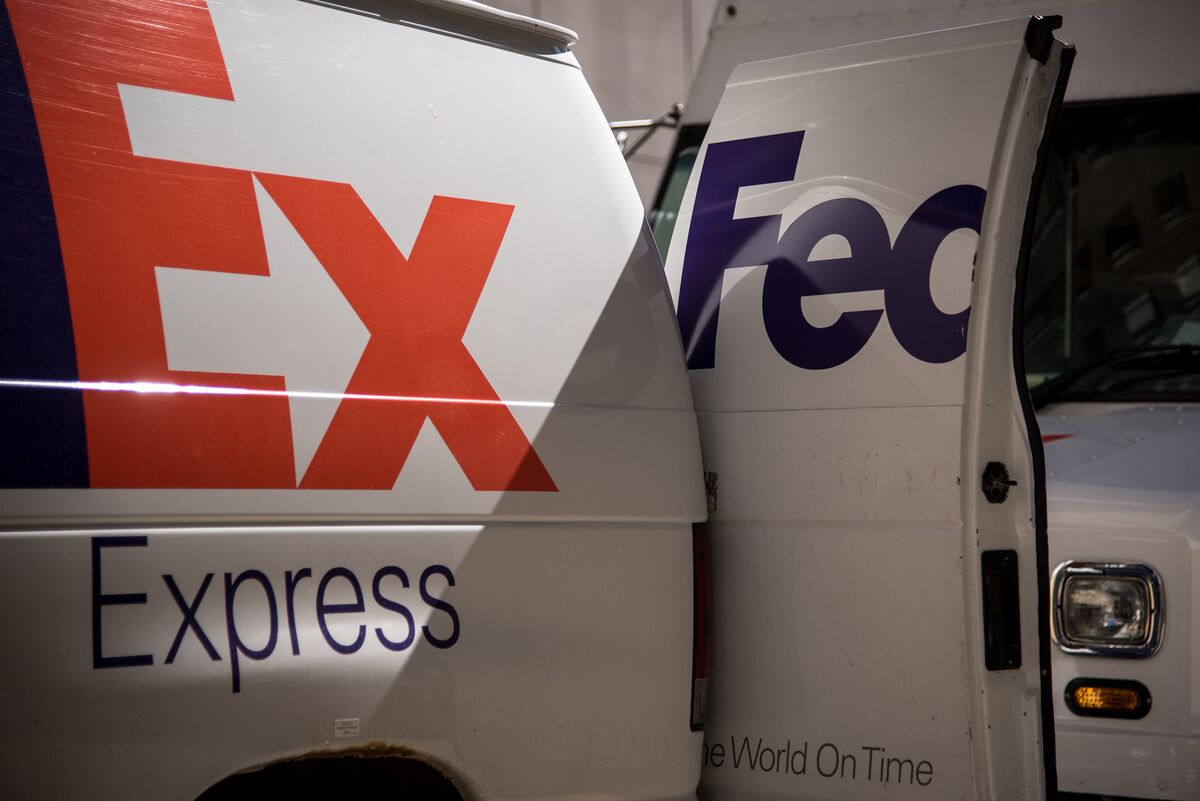 FedEx Says It Will Keep NRA Discounts Despite Calls for Boycott - Bloomberg