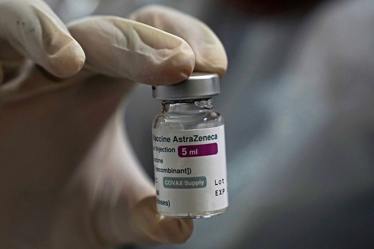 Australia Raises Recommended Age for AstraZeneca Vaccine to 60 - Bloomberg