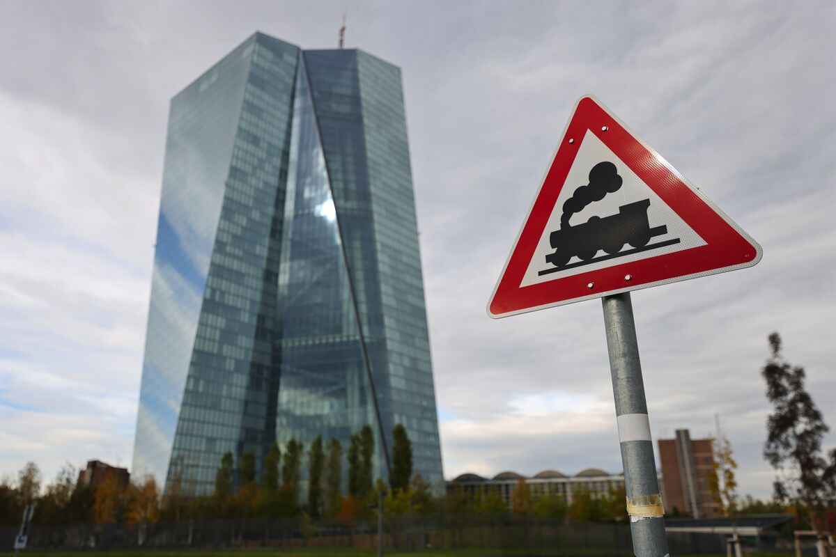 ECB Free From Constraint on Rate-Hike Timing, Villeroy Says - Bloomberg ECB Free From Constraint on Rate-Hike Timing, Villeroy Says - Bloomberg