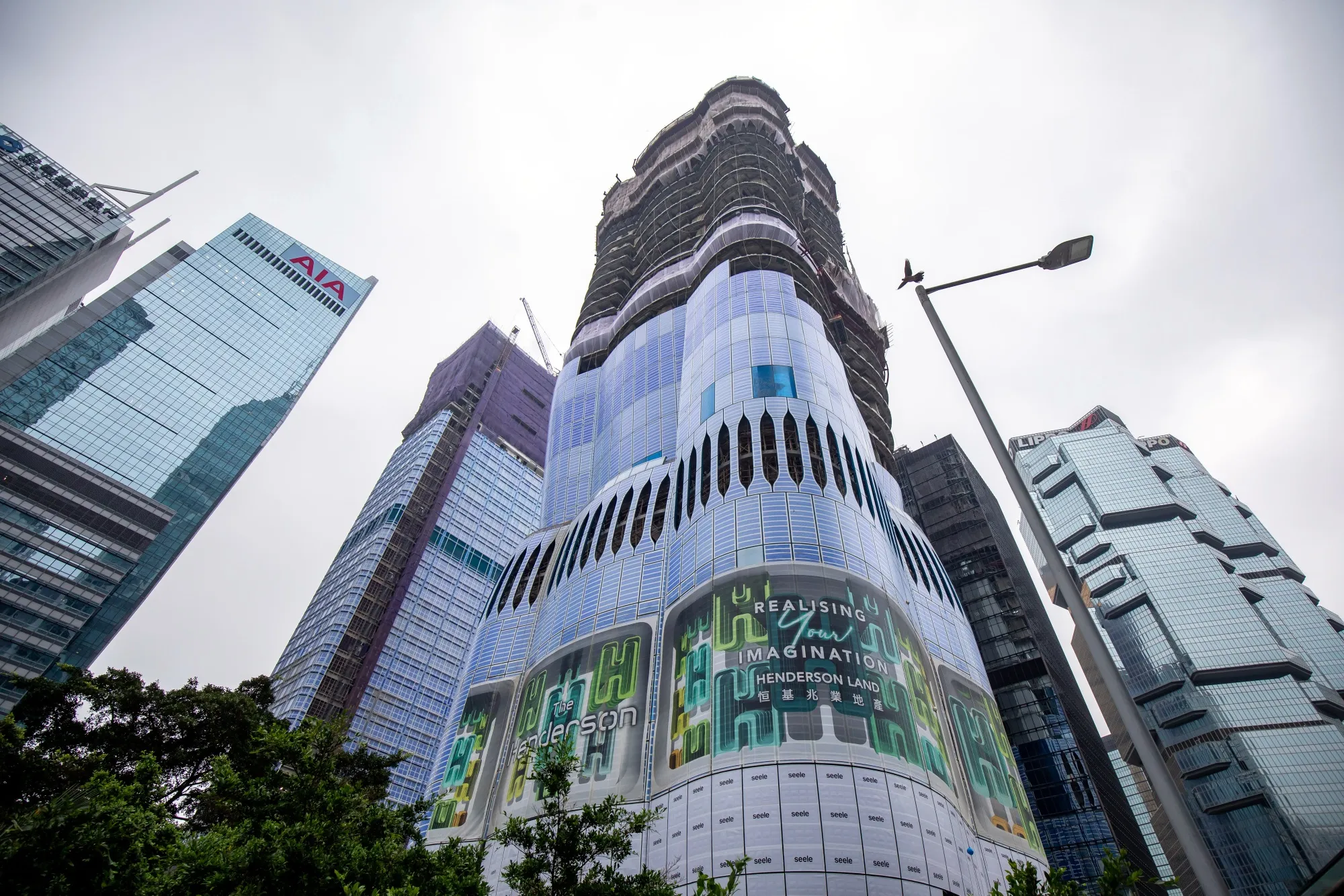 Hong Kong Real Estate: Why City's Office Towers Are So Empty - Bloomberg