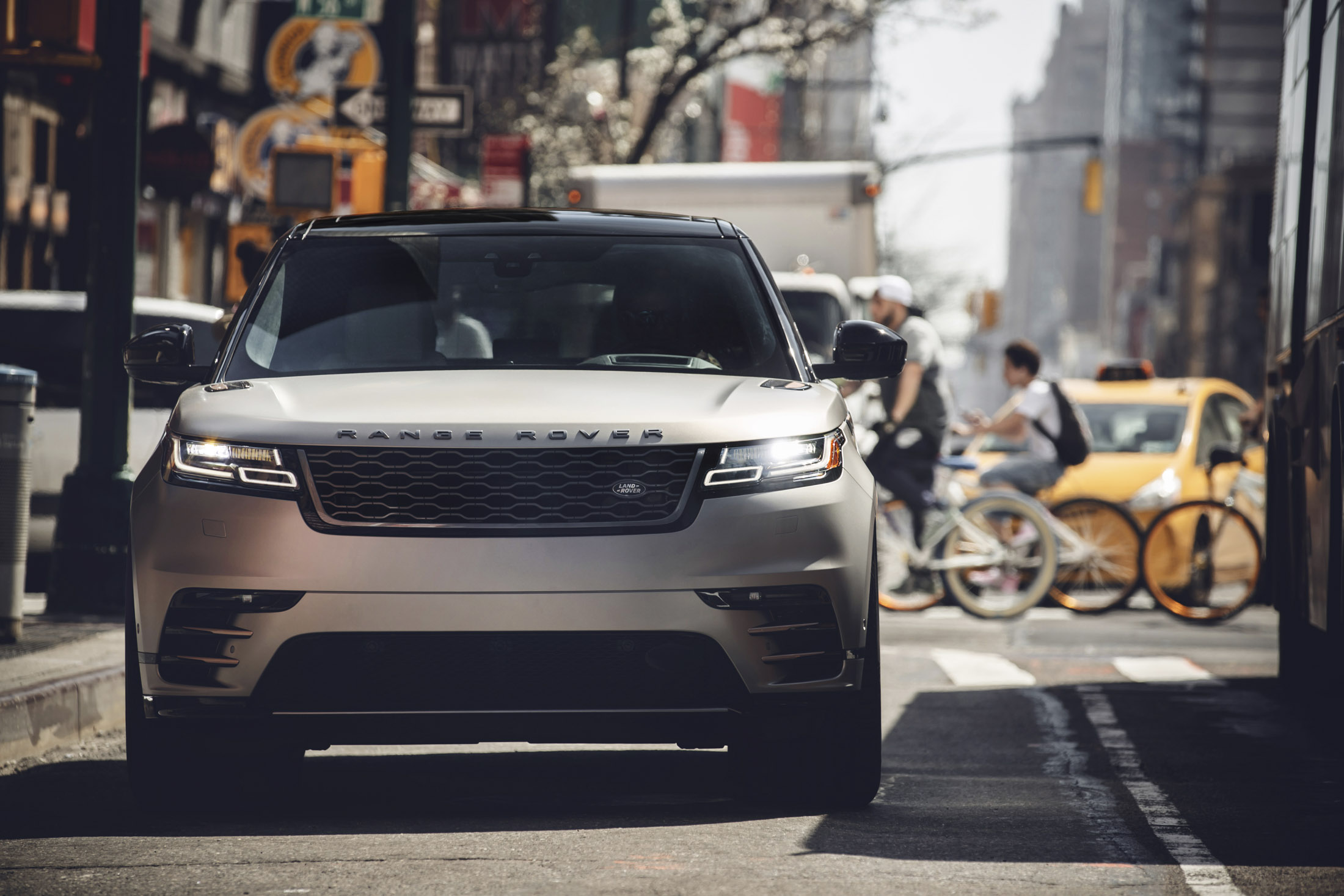 You Should Buy the Range Rover Velar for the Touchscreen Alone | Ray ...