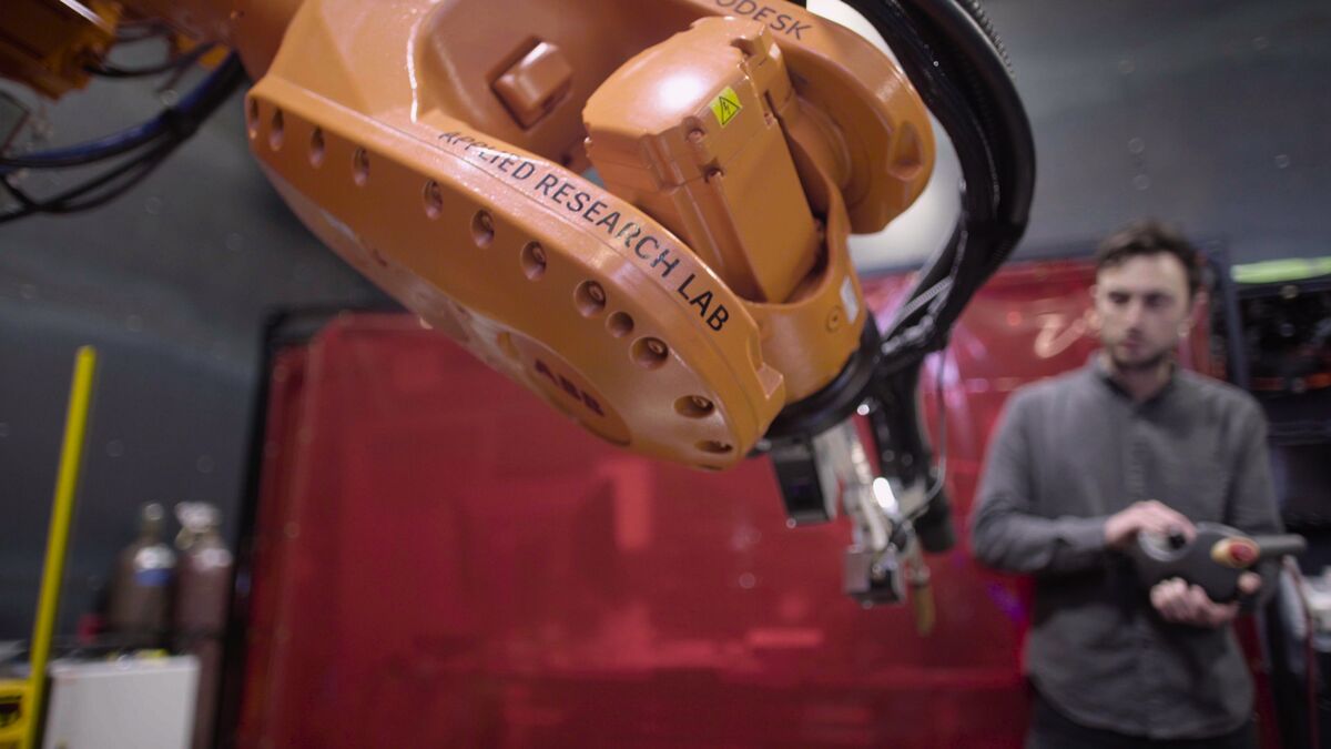 Making Dumb Industrial Robots Smart Helps Them Work With Humans - Bloomberg
