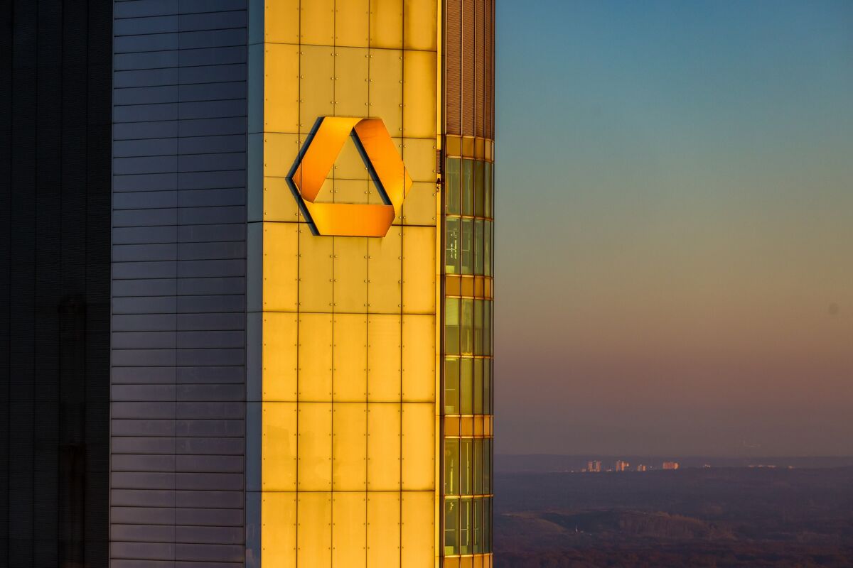 Commerzbank will neuen CFO wohl schon bald benennen: Kreise - Bloomberg