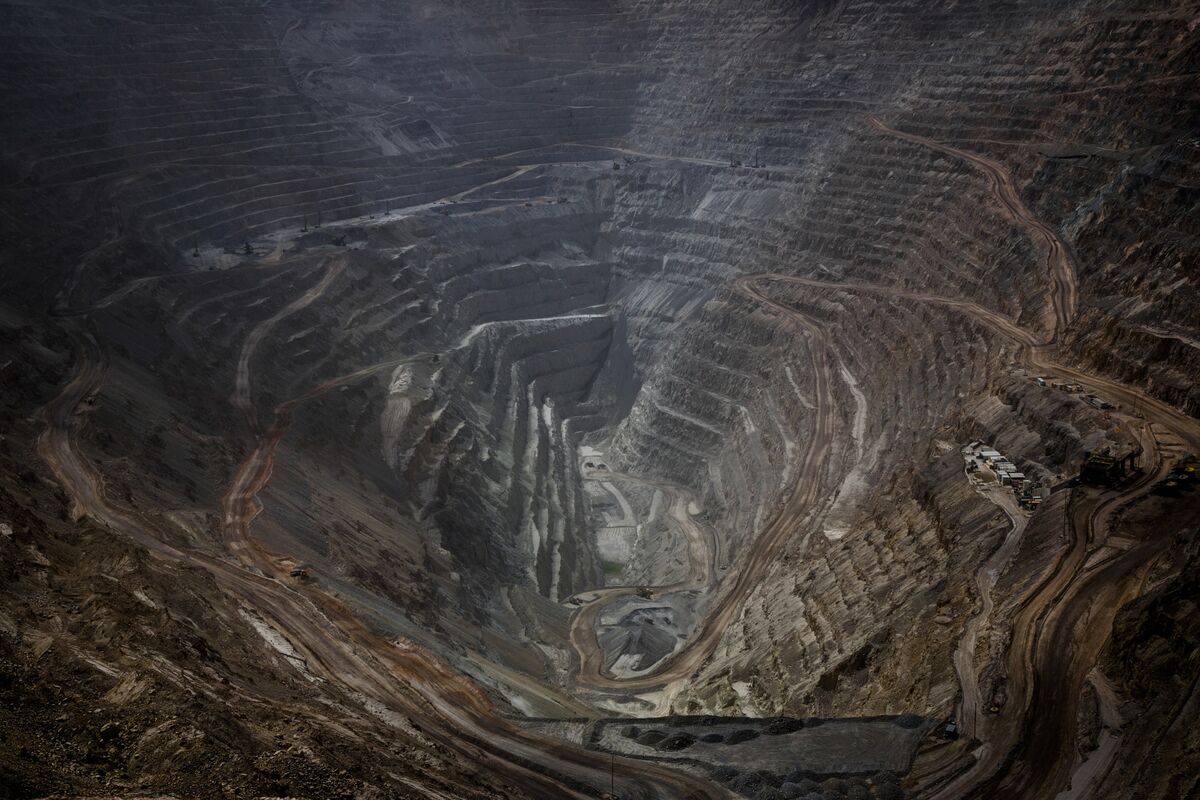 Copper-Mine Strike May Pack Punch as Trade War Distracts Market - Bloomberg