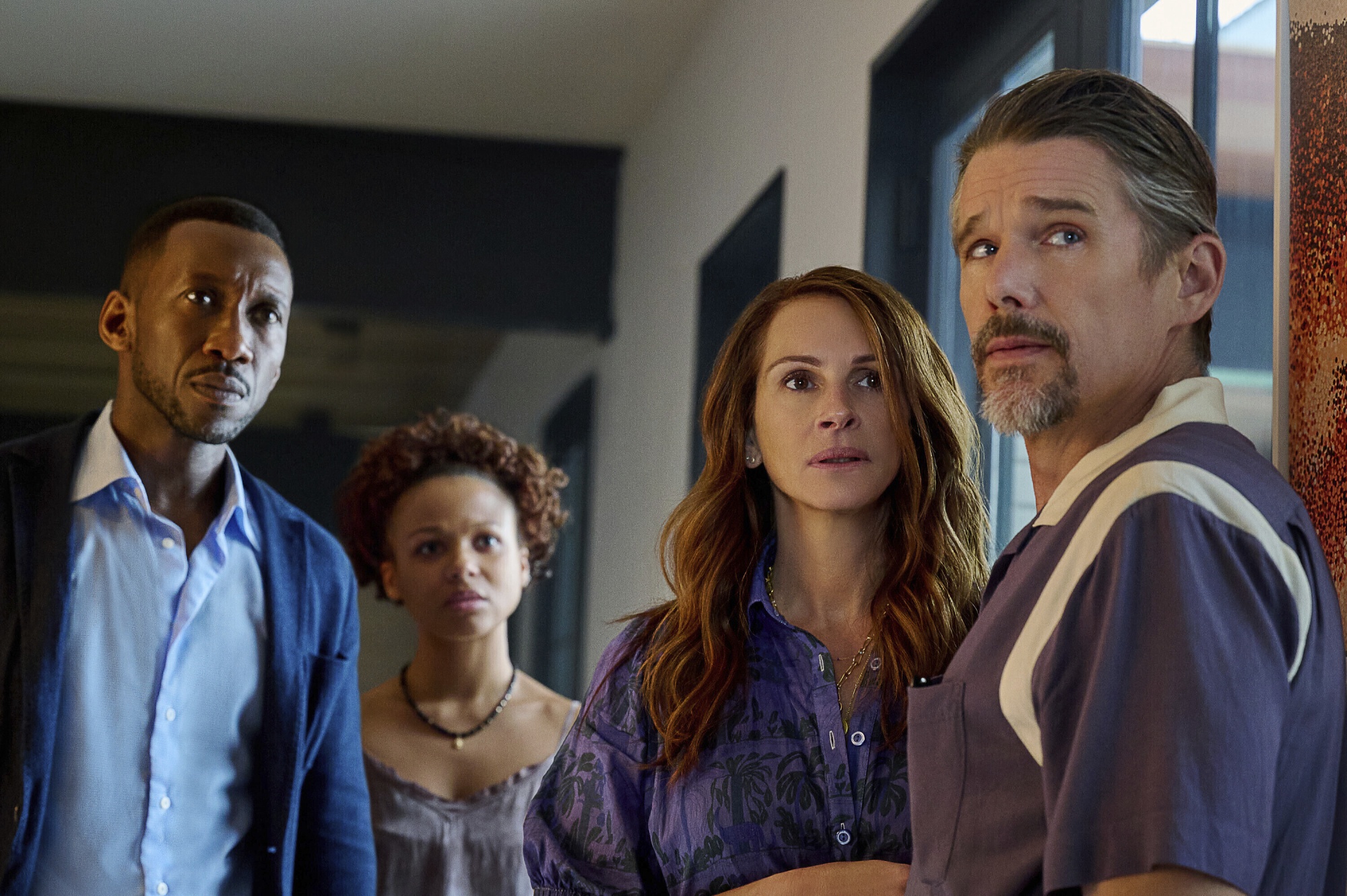 Movie Review: 'Leave the World Behind' is a terrific blend of thriller ...