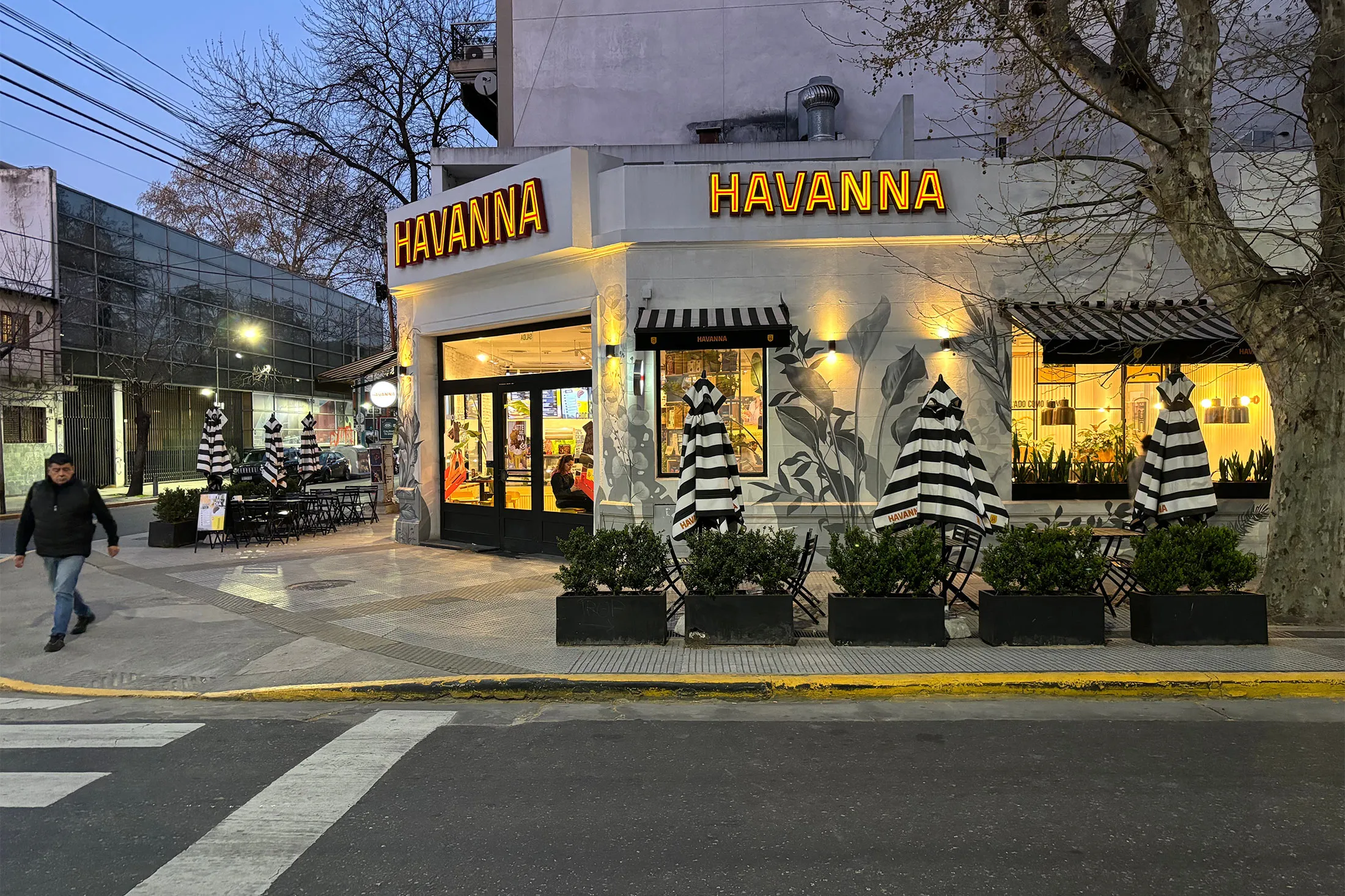 Havanna contrata UBS BB para avaliar venda de América Latina - Bloomberg
