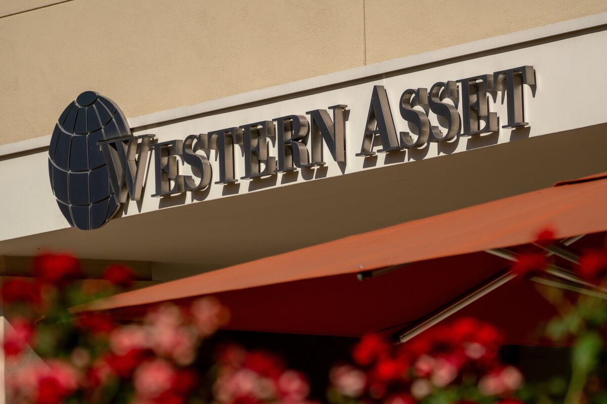 Wamco Names Thomas Gahan CEO After Ken Leech Probe, Outflows - Bloomberg
