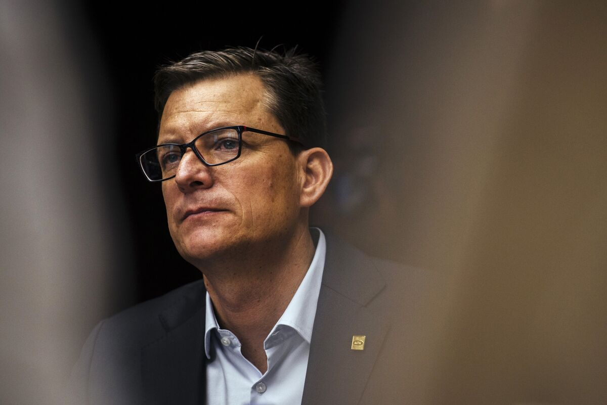 MTN CEO to Step Down Next Year After Tenure Afflicted by Nigeria ...