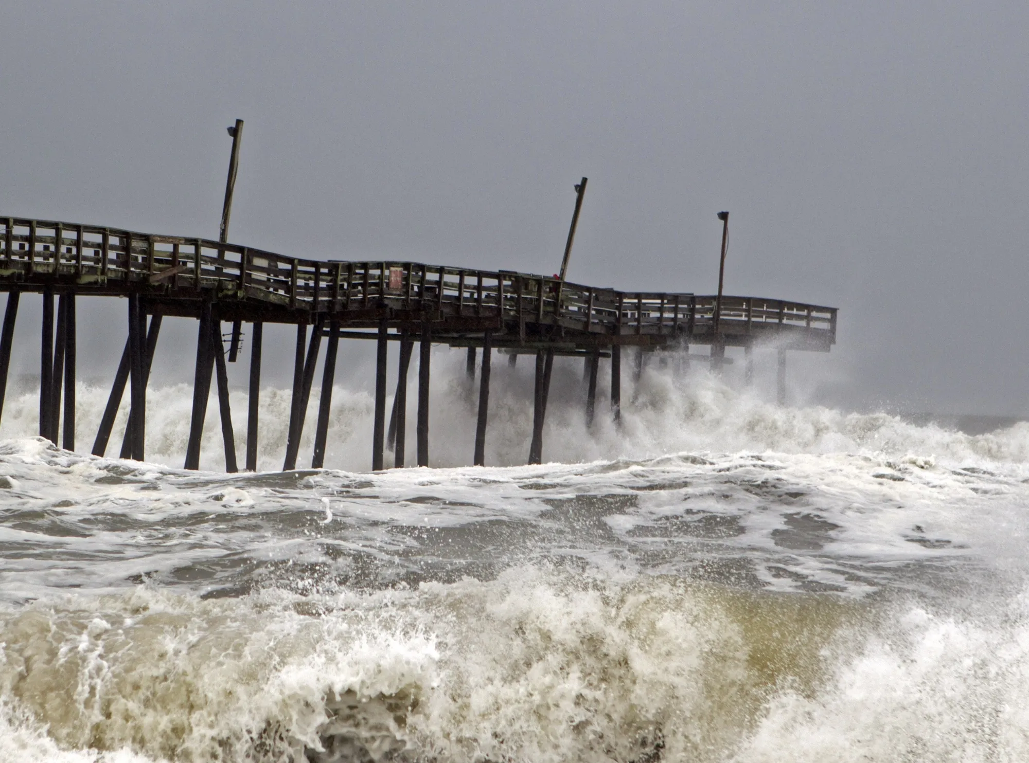 Atlantic Storm Lee Set to Explode in Strength: Weather Watch - Bloomberg