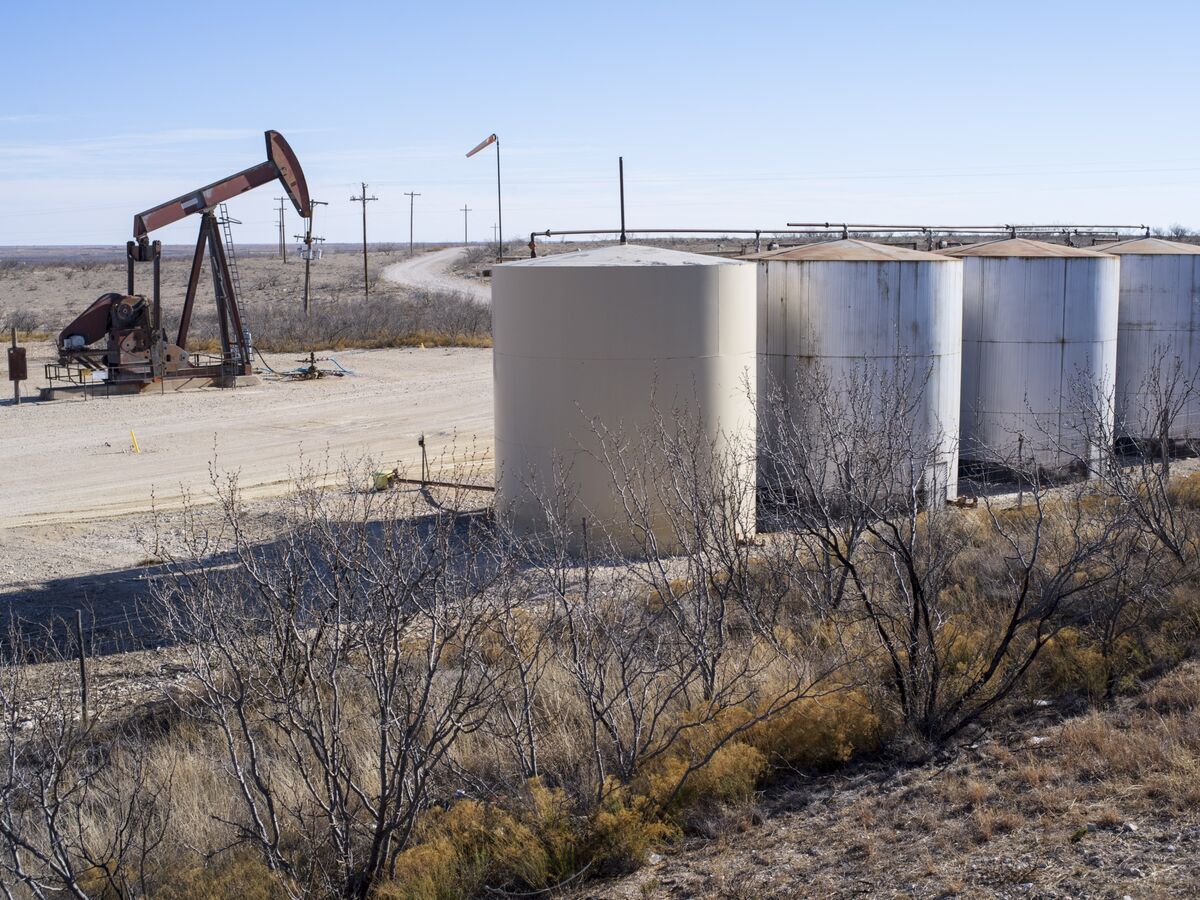 U.S. Oil and Gas Permits Delayed After Federal Court Ruling - Bloomberg