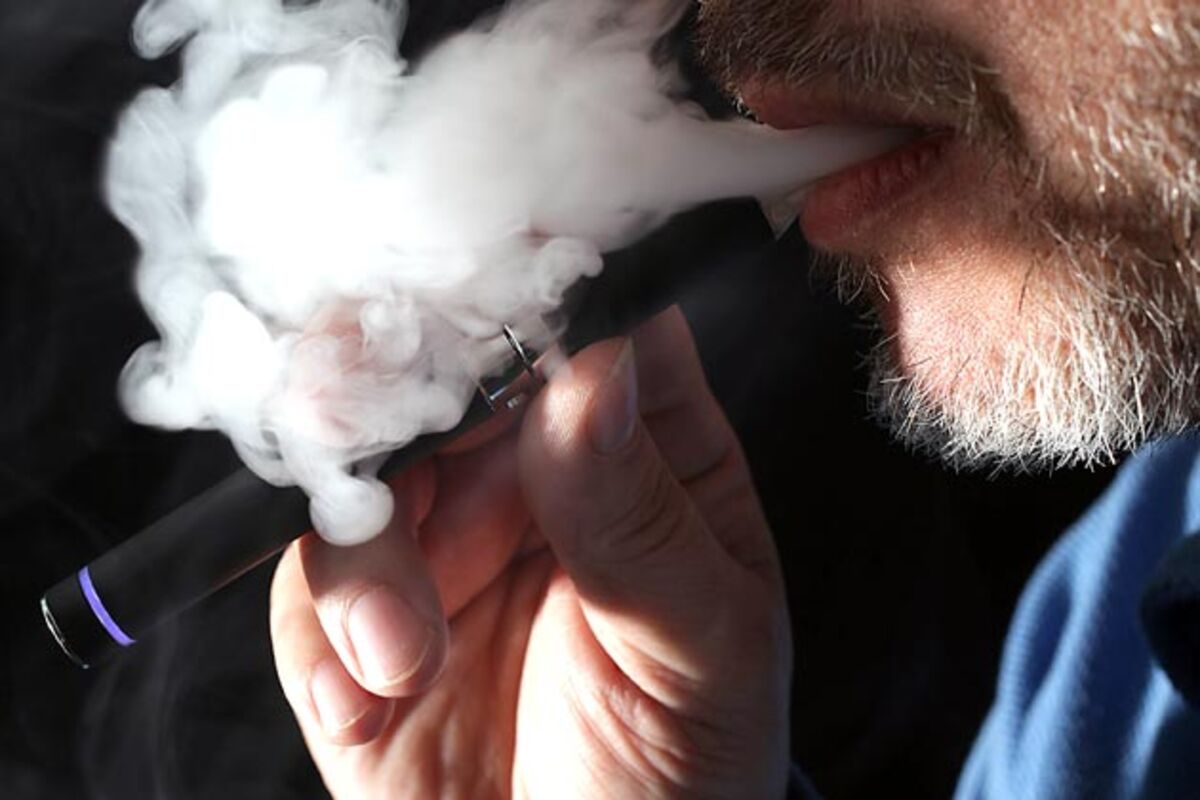 The Real Reason Big Tobacco Loves E-Cigs - Bloomberg