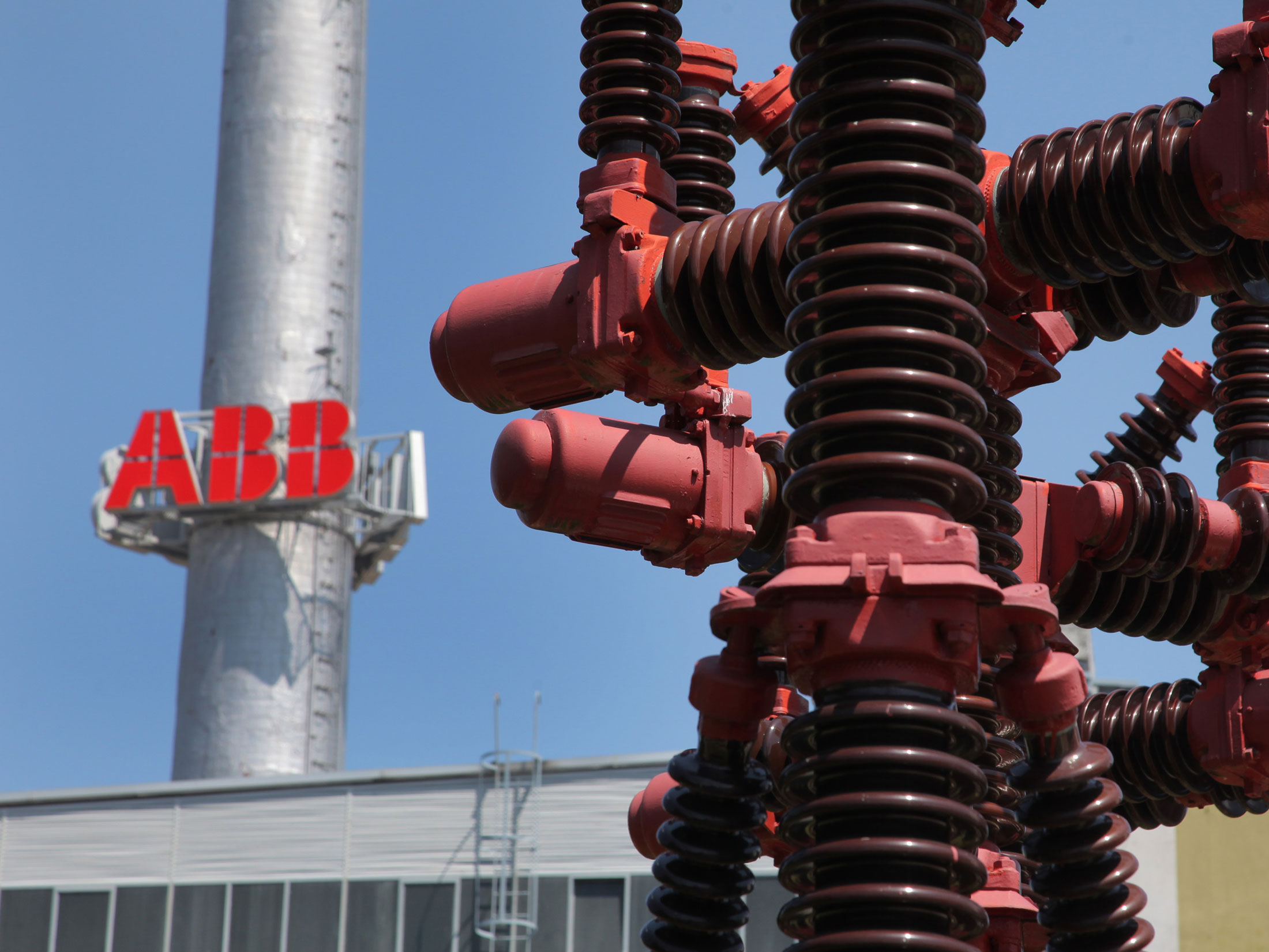 ABB Supplying Power Infrastructure to U.K. Offshore Wind Farm - Bloomberg