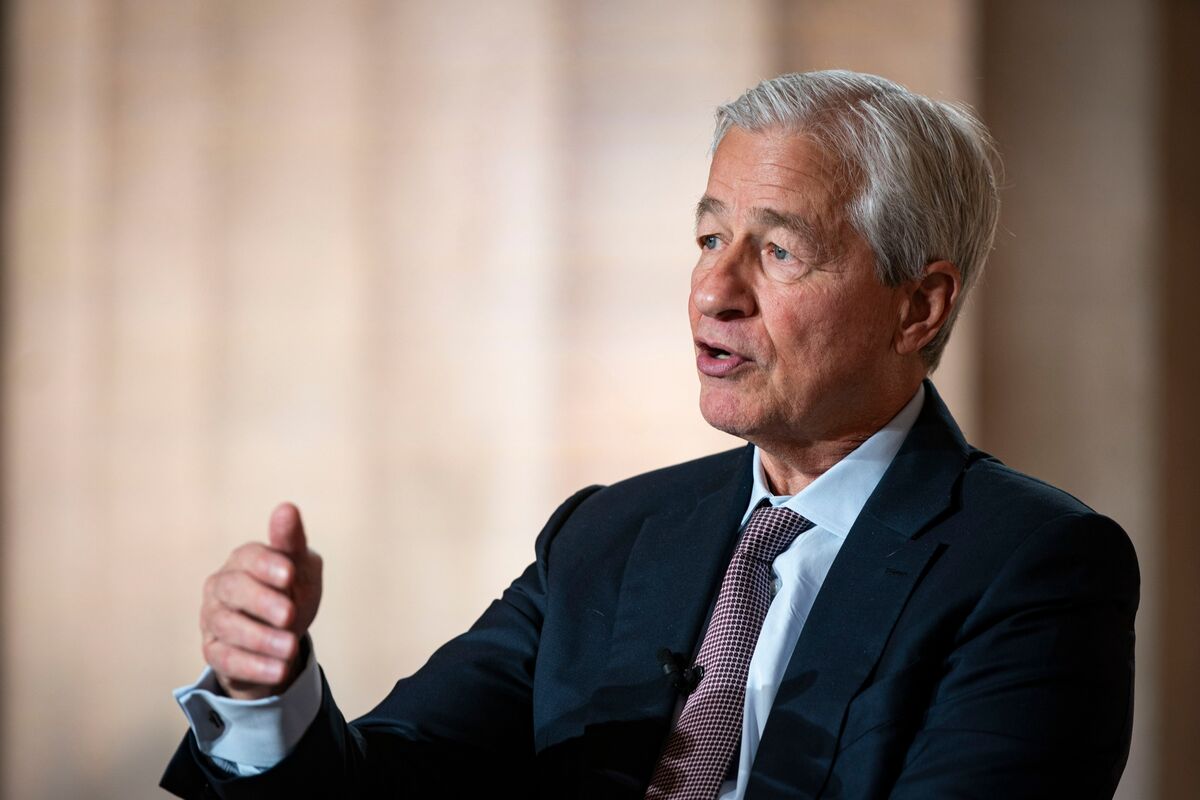 Jamie Dimon Says Recession Is 'Likely Outcome' of Trump Tariffs - Bloomberg