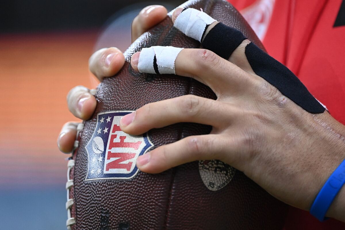 DirecTV Launches Sports Subscription With NFL, Other Big Leagues ...