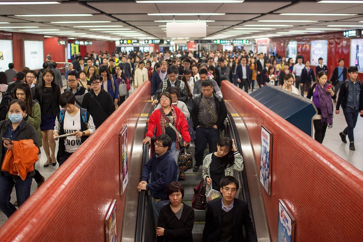 Singapore Subway Shares Lag Hong Kong MTR Amid Breakdowns: Chart ...