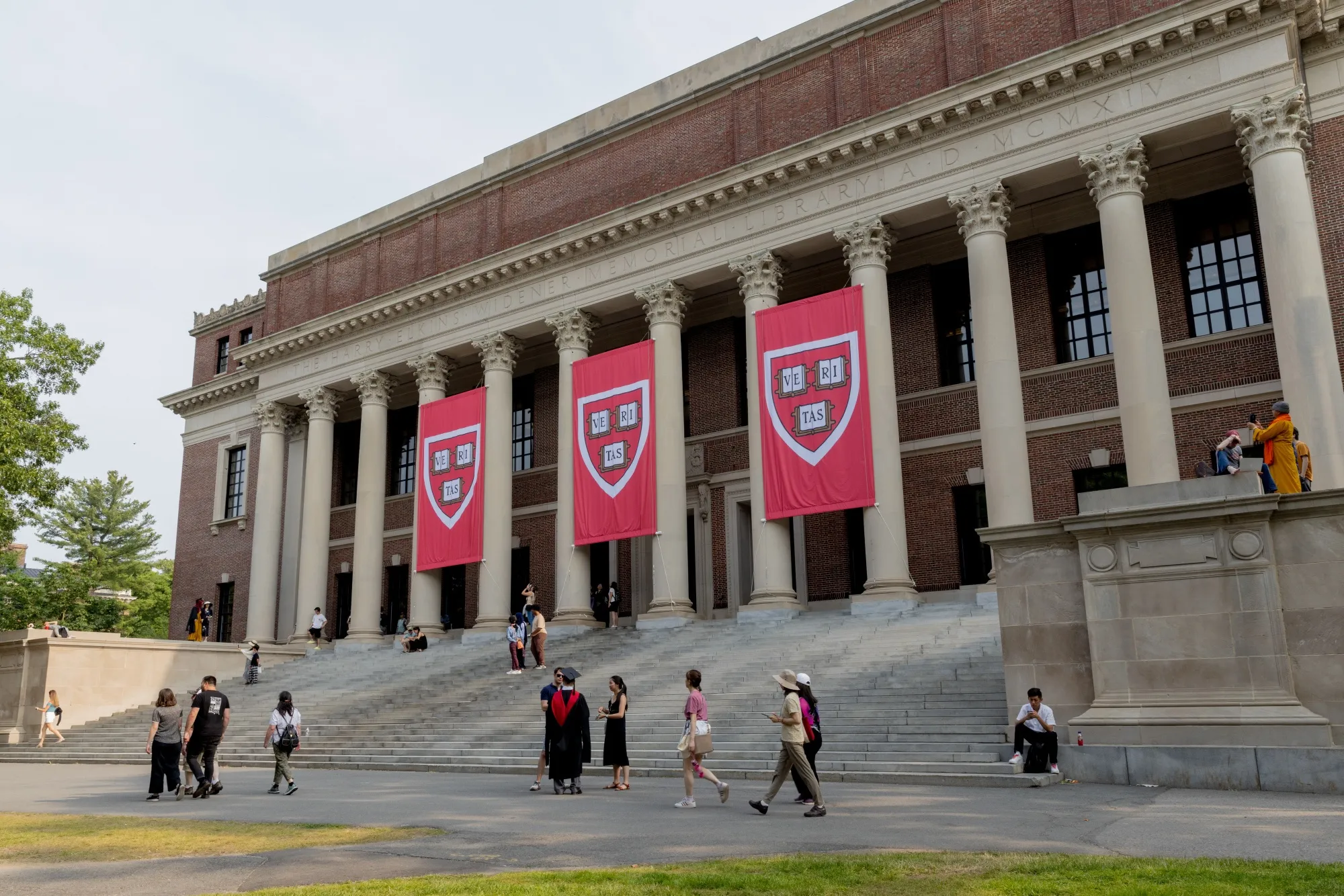 Harvard Posts $113M Deficit After Trump Fights, Endowment Hits Record ...