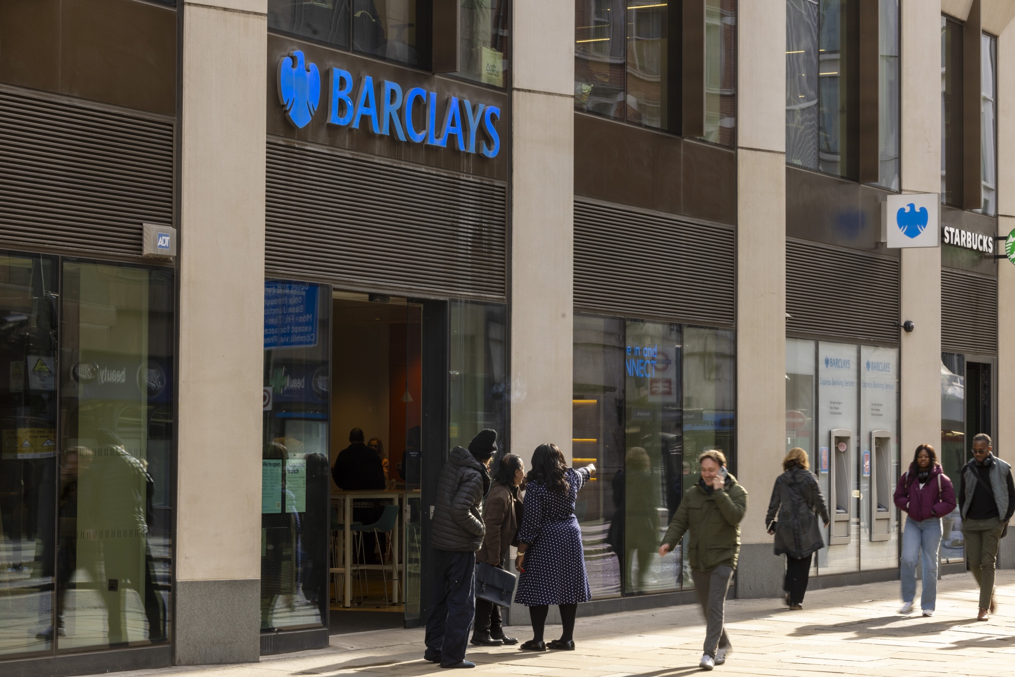 Barclays Bonuses Got Smaller Last Year For Bosses and Workers (BARC) - Bloomberg
