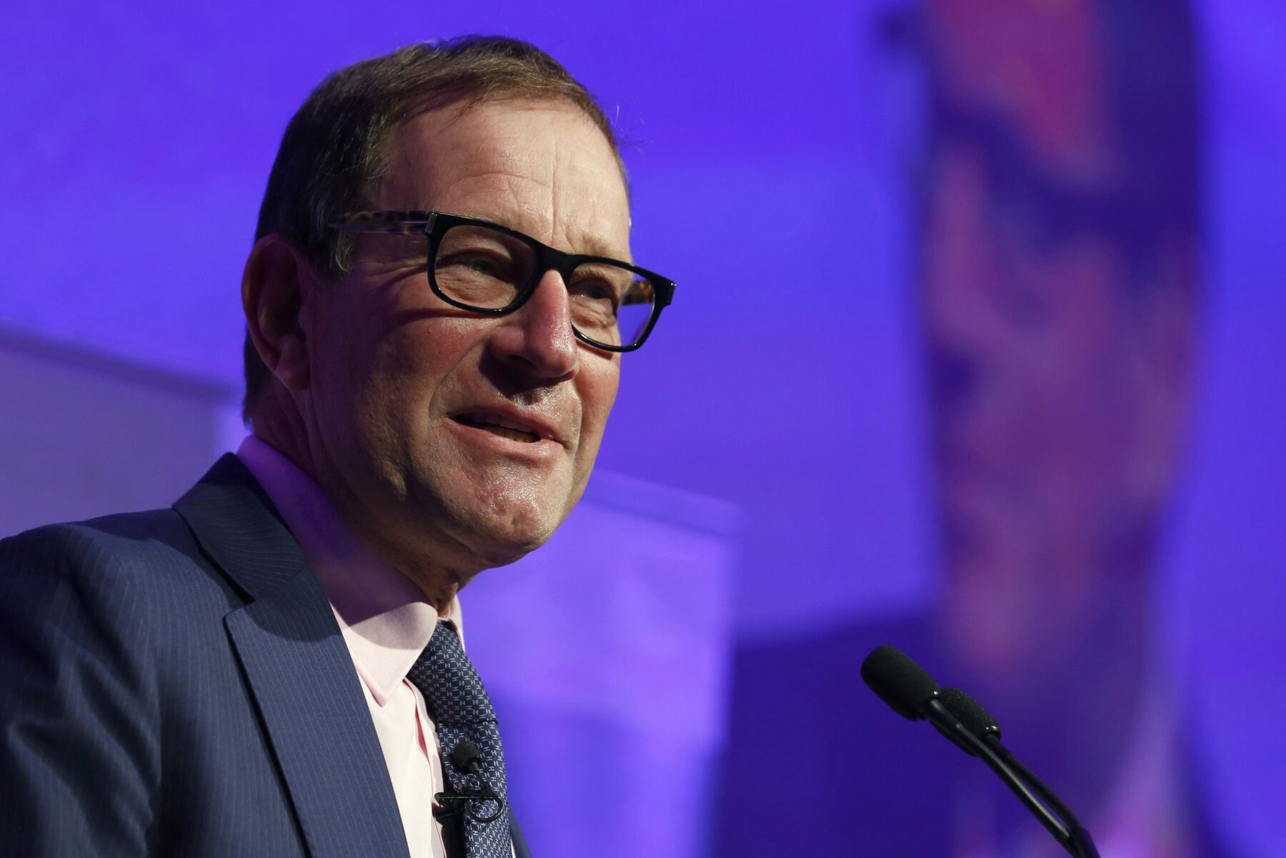 Billionaire Desmond Notches 213% Return From Daily Mirror Owner - Bloomberg