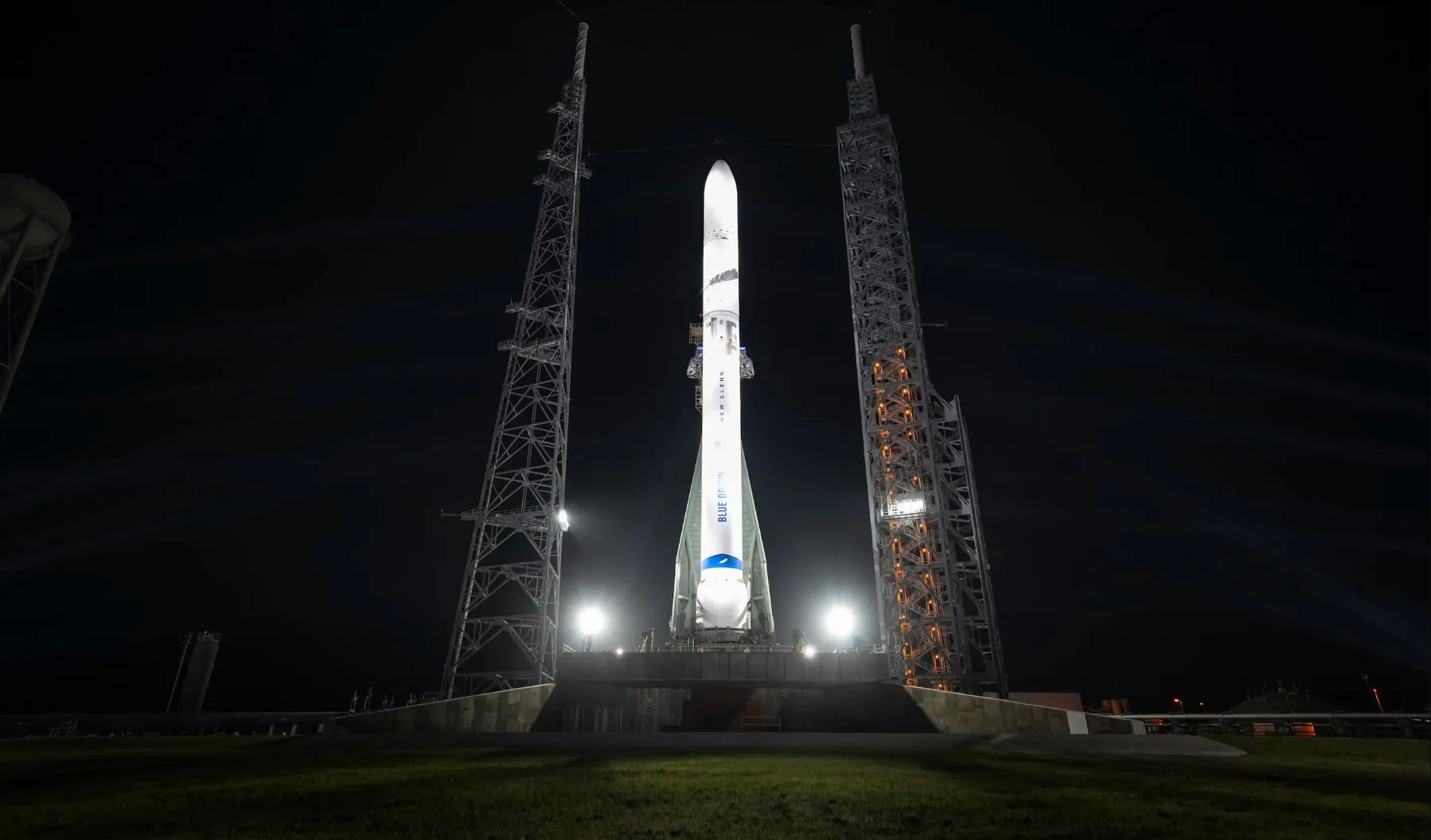 Jeff Bezos’ Blue Origin Suffers New Glenn Rocket Mishaps - Bloomberg Jeff Bezos’ Blue Origin Suffers New Glenn Rocket Mishaps - Bloomberg