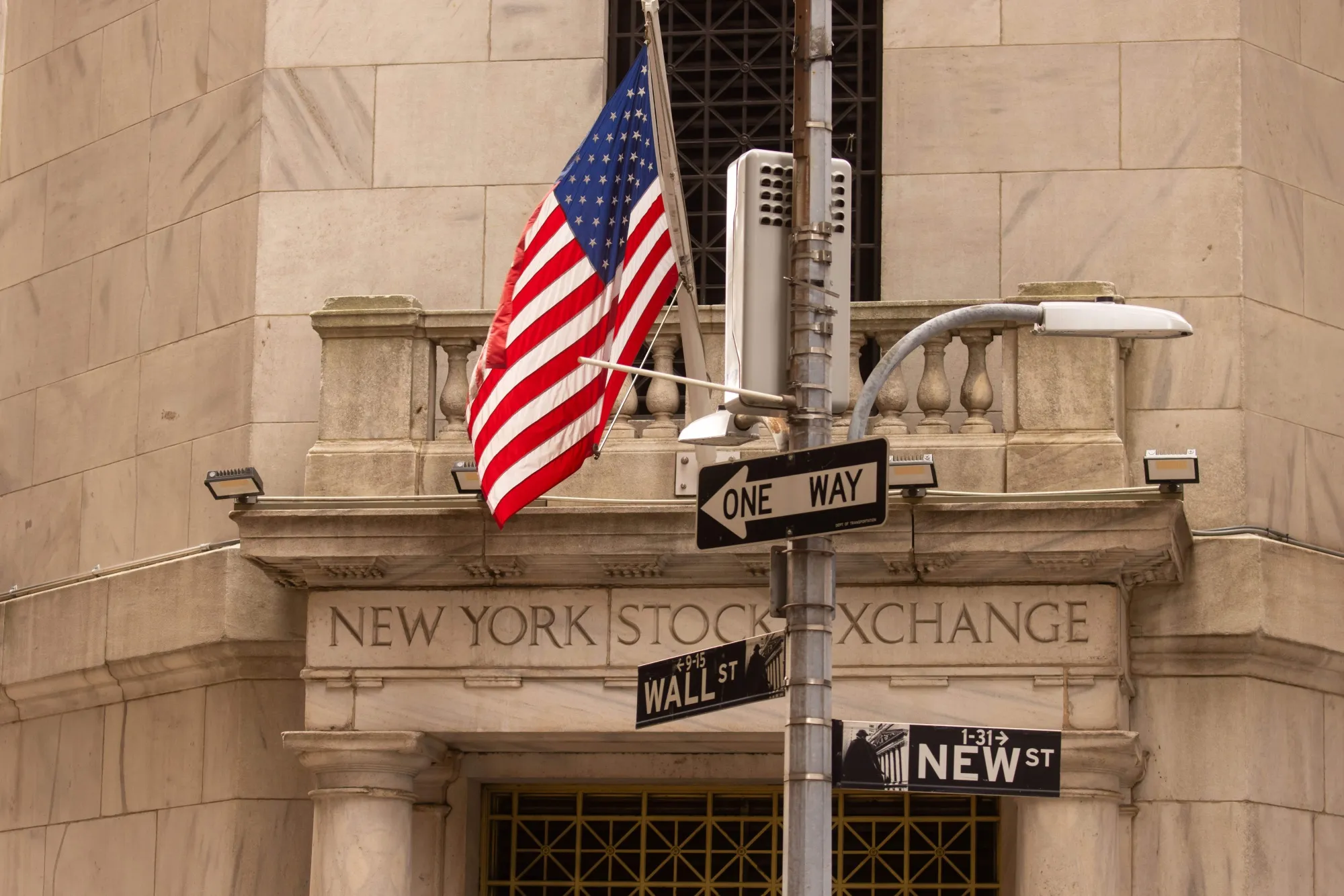 How the Hottest Hedge Funds on Wall Street Really Manage Risk - Bloomberg