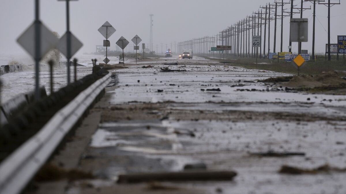Cindy Causes Minor Flooding Across South as Rain Continues - Bloomberg