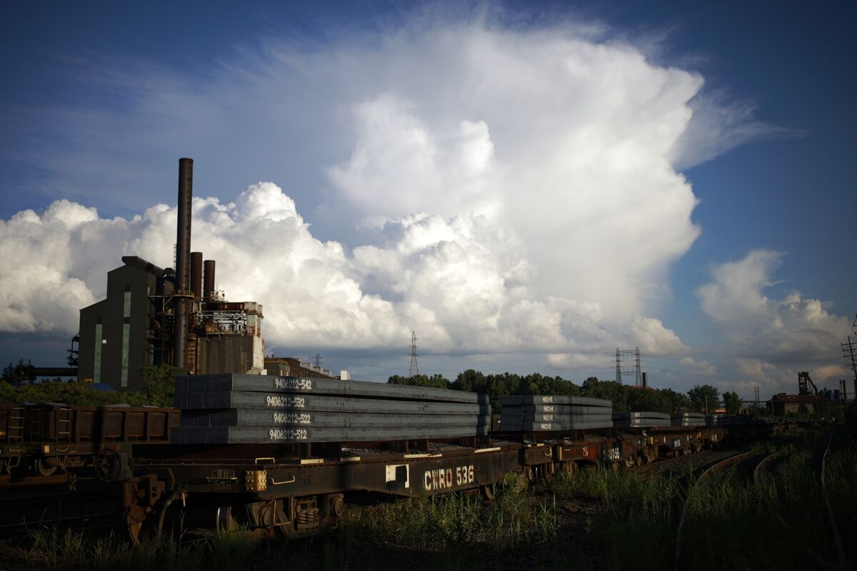 Cleveland-Cliffs (CLF) Stock Plunges as Outlook Suggests More Pain for ...