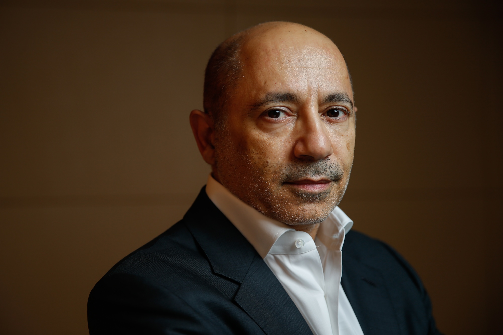 Billionaire Alan Howard Pitches Abu Dhabi as Global Financial Hub ...