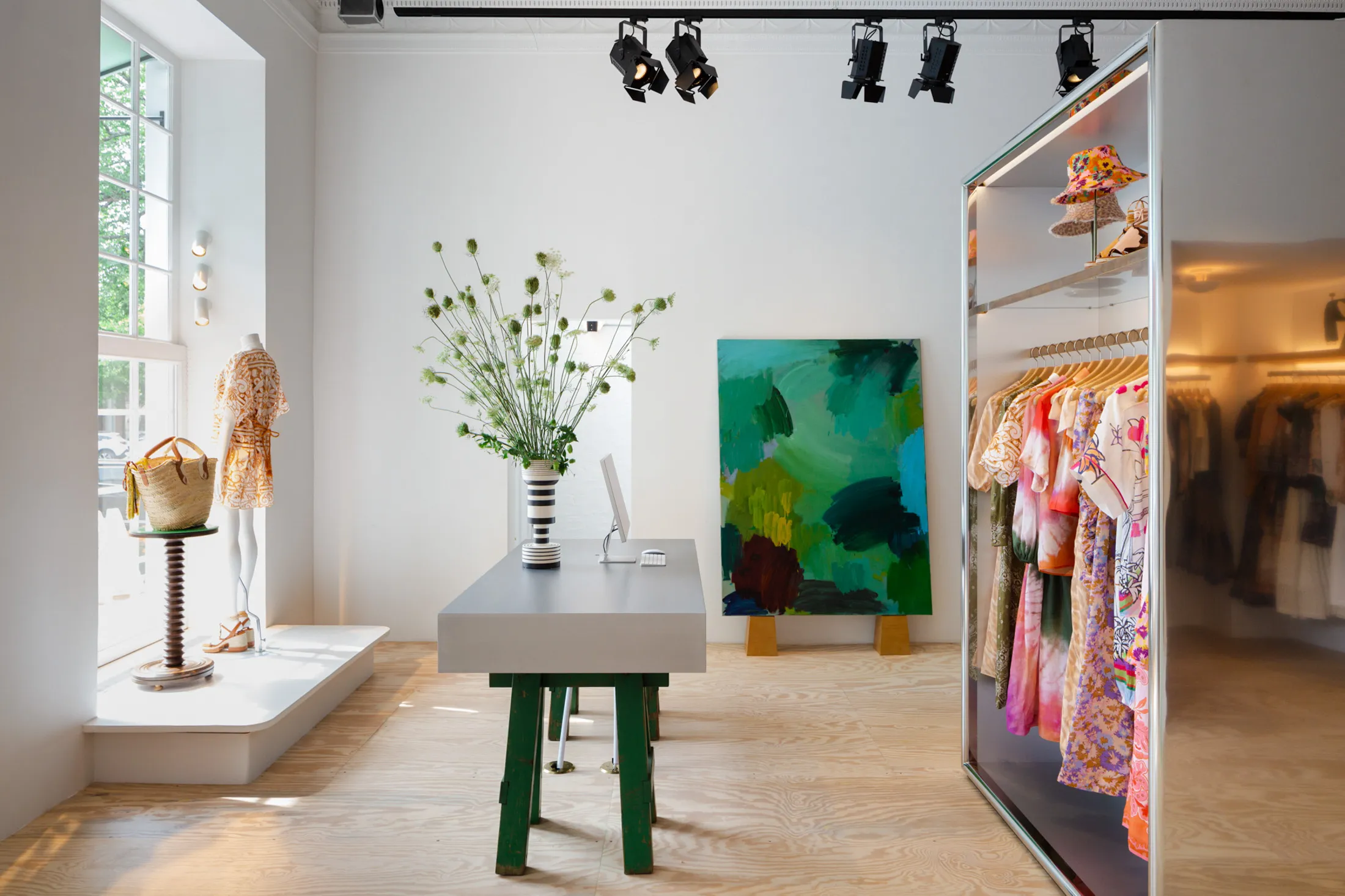 The Hamptons 16 Best Luxury Stores in 2023: Your Shopping Guide - Bloomberg