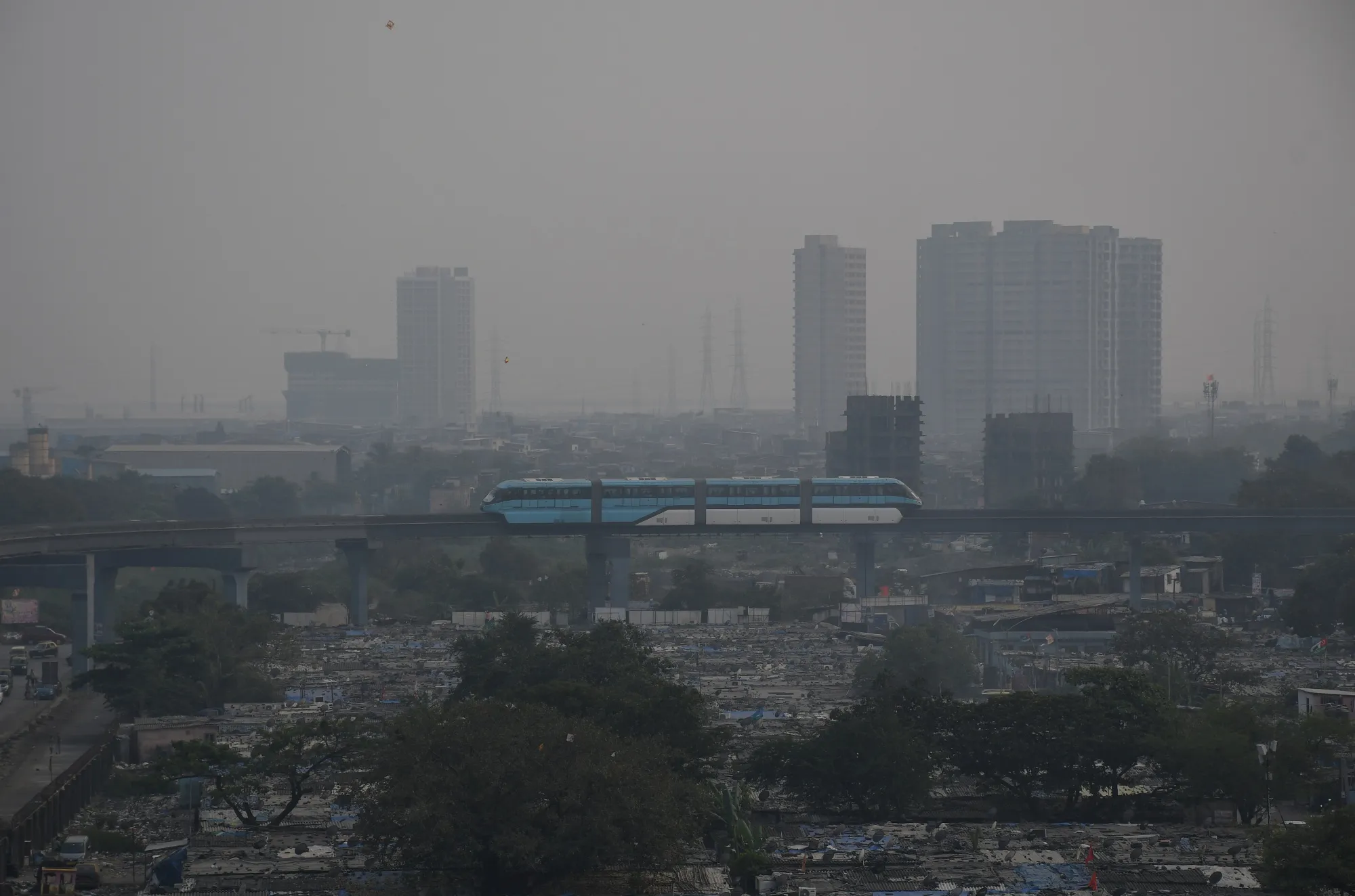 India: Mumbai to Use Anti-Smog Machines, Water Canons to Fight Air ...