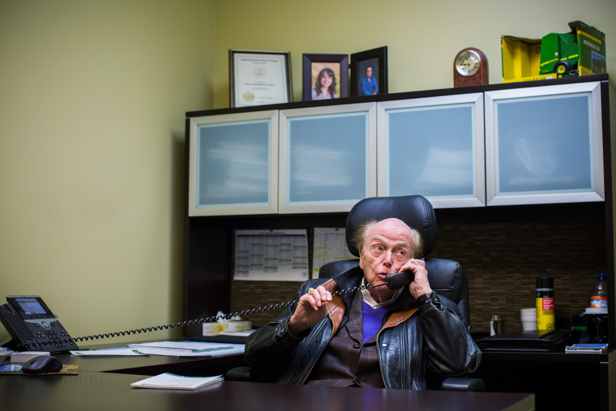 He’s 91 and Worth Billions. Now Jimmy Pattison Is Hunting Deals - Bloomberg