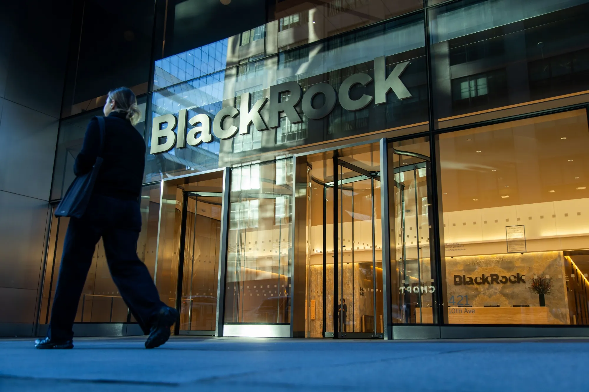 BlackRock Warns Public Pensions Are Becoming Too Politicized - Bloomberg