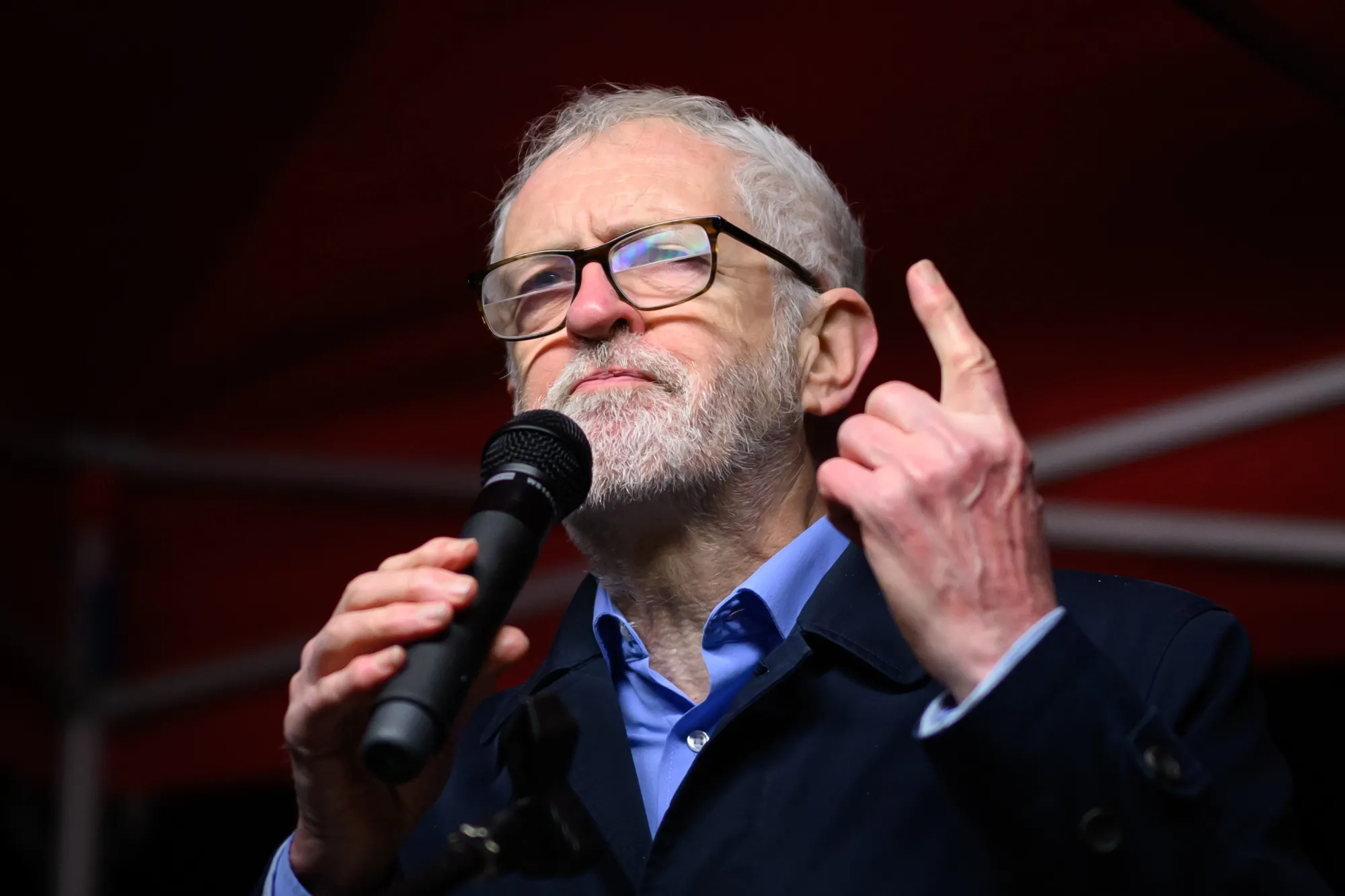 Jeremy Corbyn to Stand as Independent in UK Election - Bloomberg