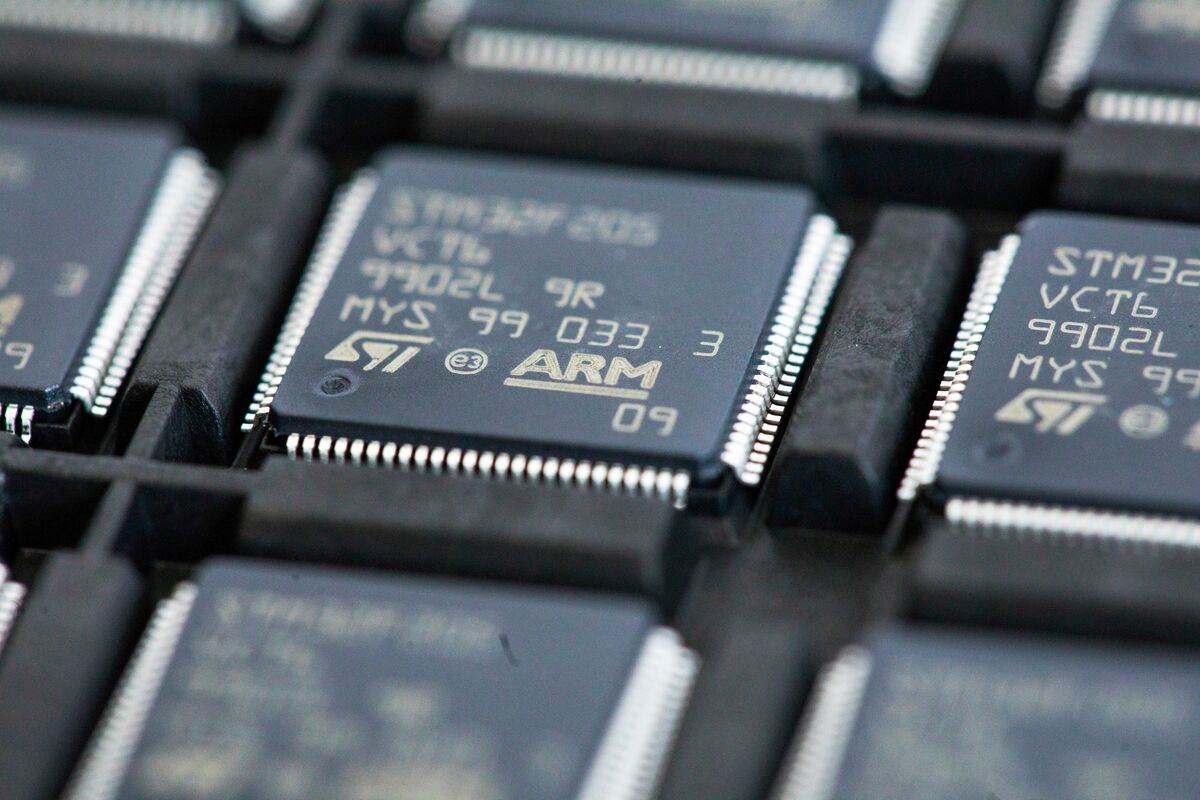 Arm Adds Ex-Qualcomm, Intel Executives to Board in Run-Up to IPO ...