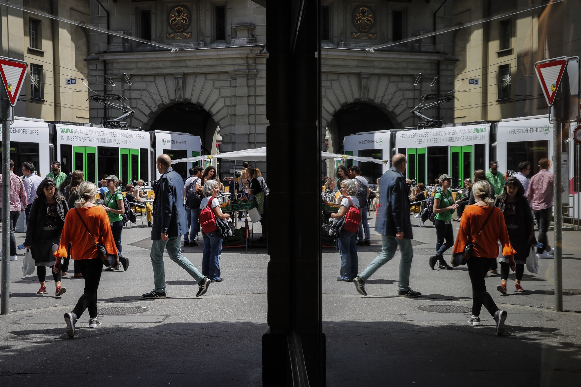 Switzerland Seen Weathering Crisis Better Than Others in Europe - Bloomberg