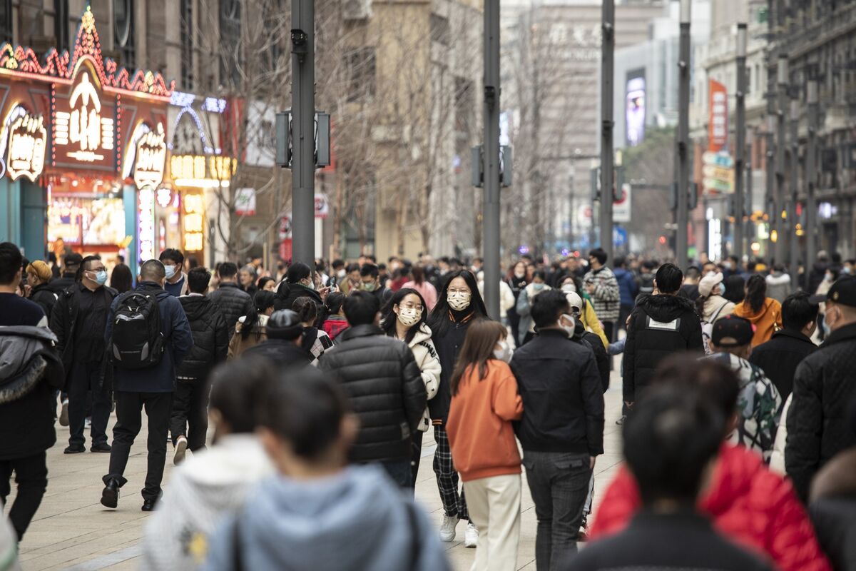 Chinese Are Becoming More Pessimistic About Incomes and Housing - Bloomberg