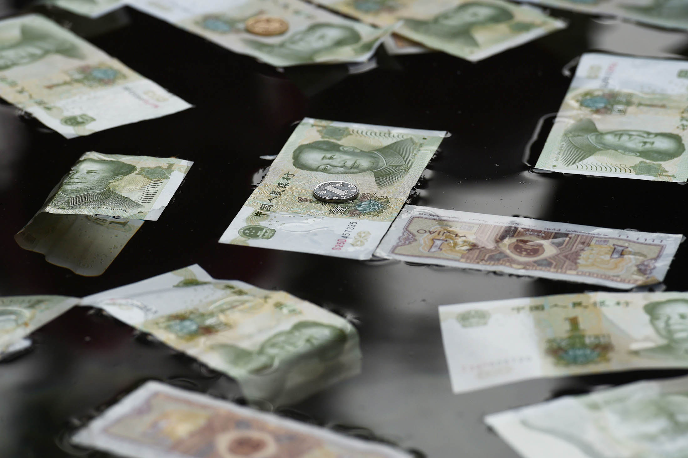 China's Yuan Faces a Rocky Road to Becoming a Truly Global Currency ...