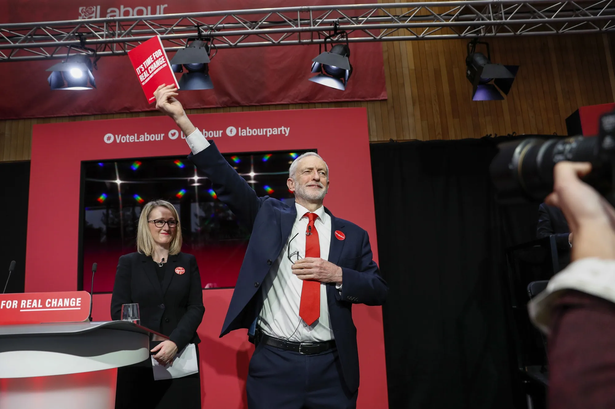 U.K. Labour’s Long Bailey Mulls Bid for Party Leadership - Bloomberg