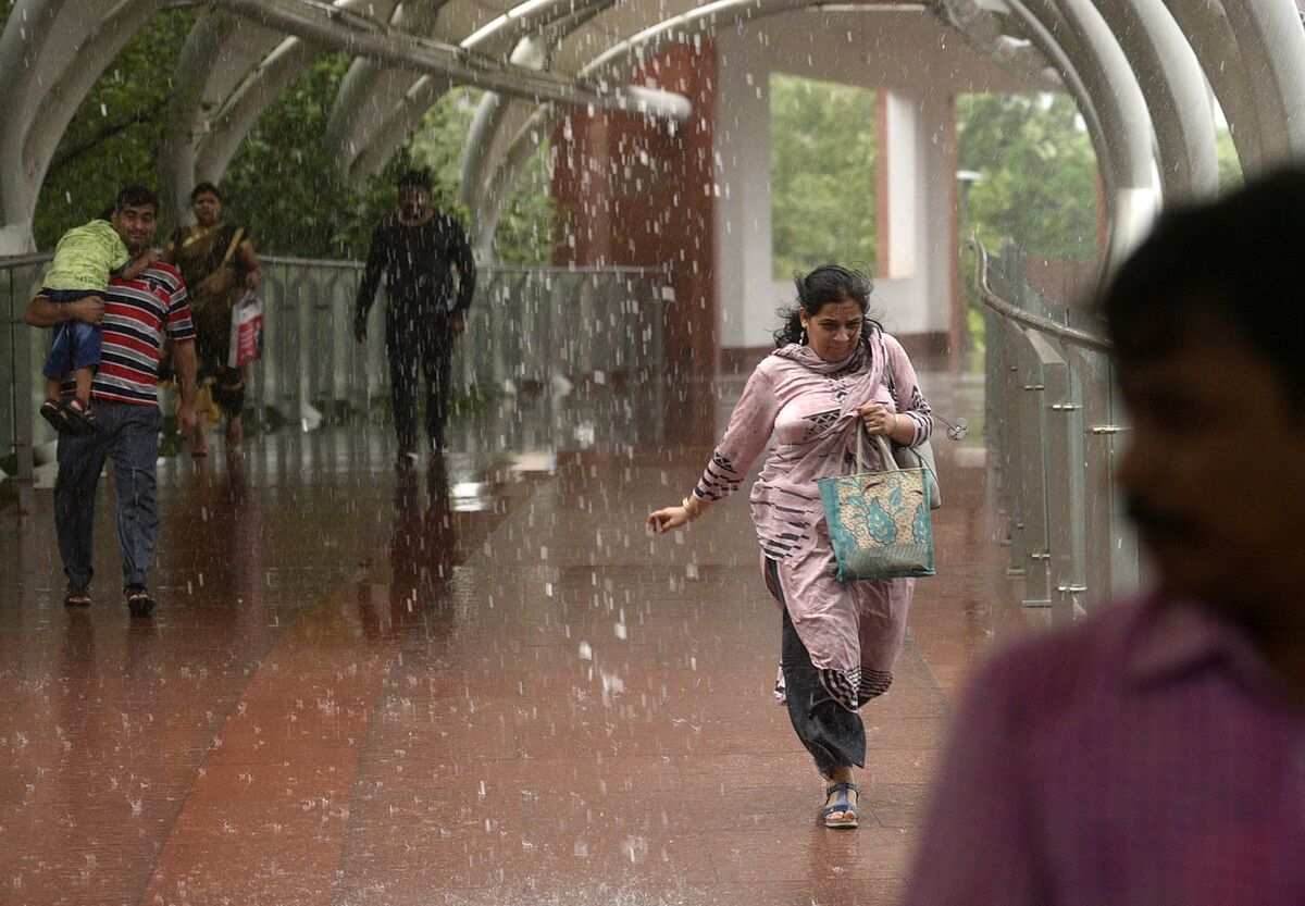 Freak Weather Events Pose New Risk to India's Renewables Goals - Bloomberg